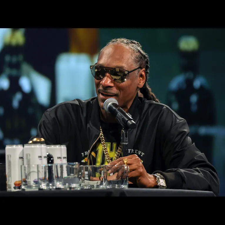 Snoop Dogg & Death Row Records Push Hard To Toss Out $107 Million Suit ...
