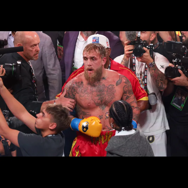 Burning through 200.000 USDin a flash: Drake suffers a devastating blow ...