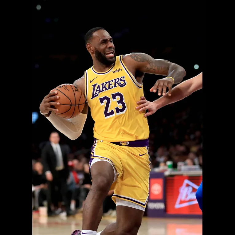 LeBron James Lets Out Massive Fart Before Lakers Game: Watch