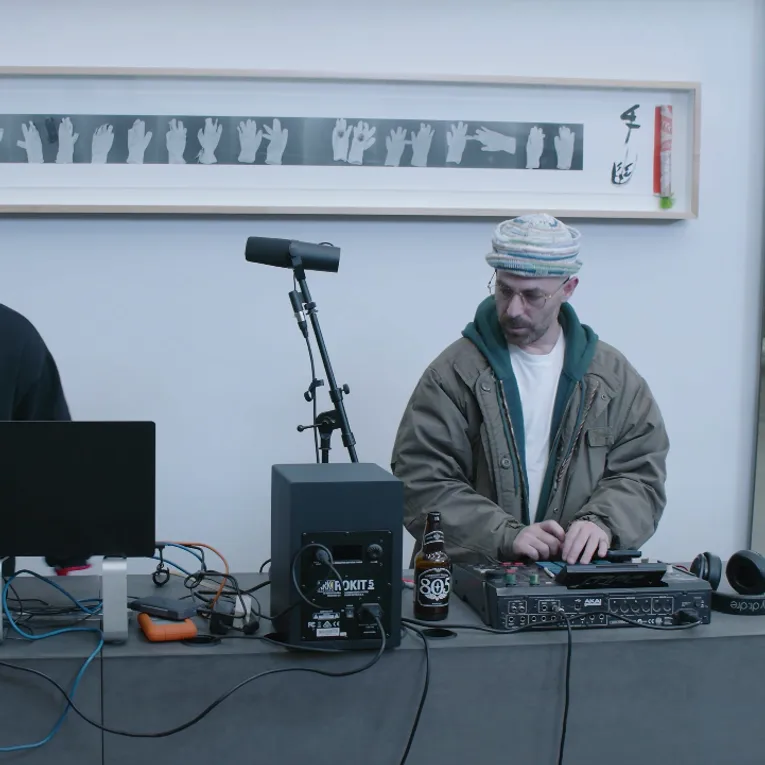 Hit-Boy & The Alchemist - Slipping Into Darkness