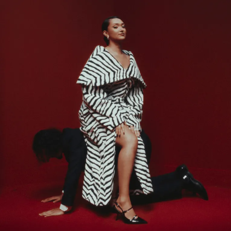 Joy Crookes Boldly Reasserts Herself With Confrontational "Pass the ...