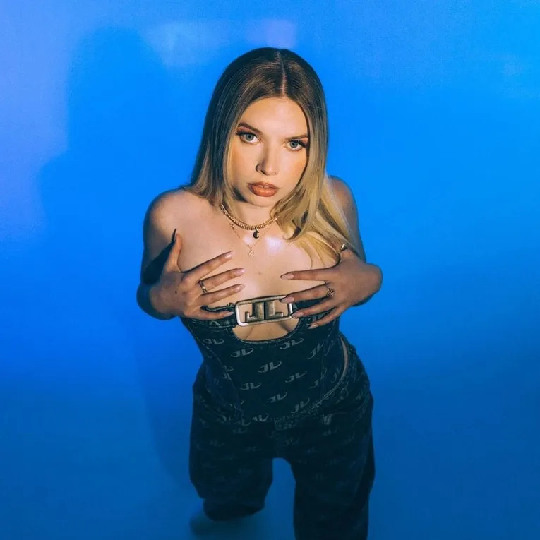 Wynne Is Asserting Her Dominance On "Big Stepper"