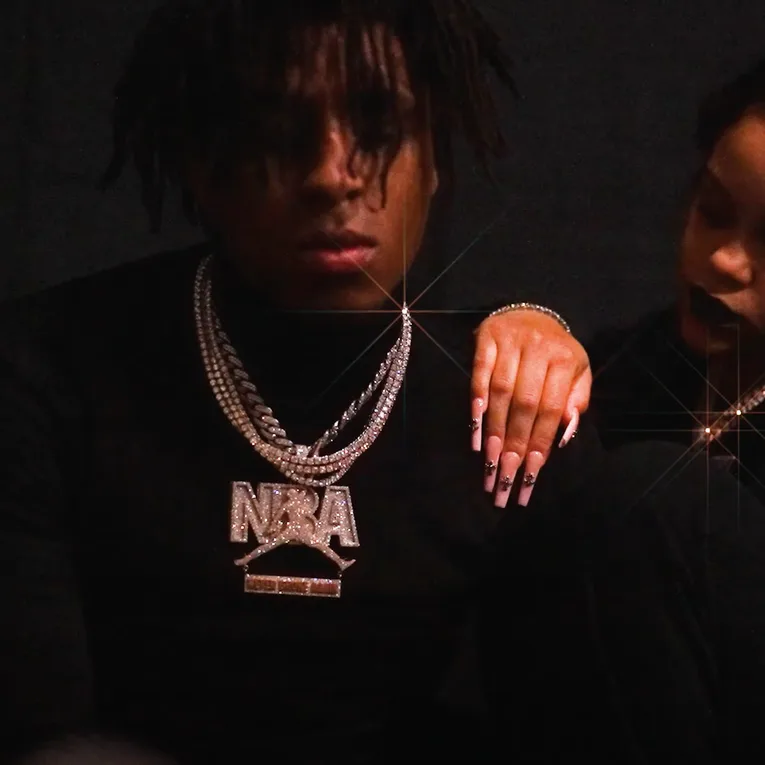 NBA YoungBoy & Girlfriend Jazlyn Mychelle Hold Each Other Down In ...