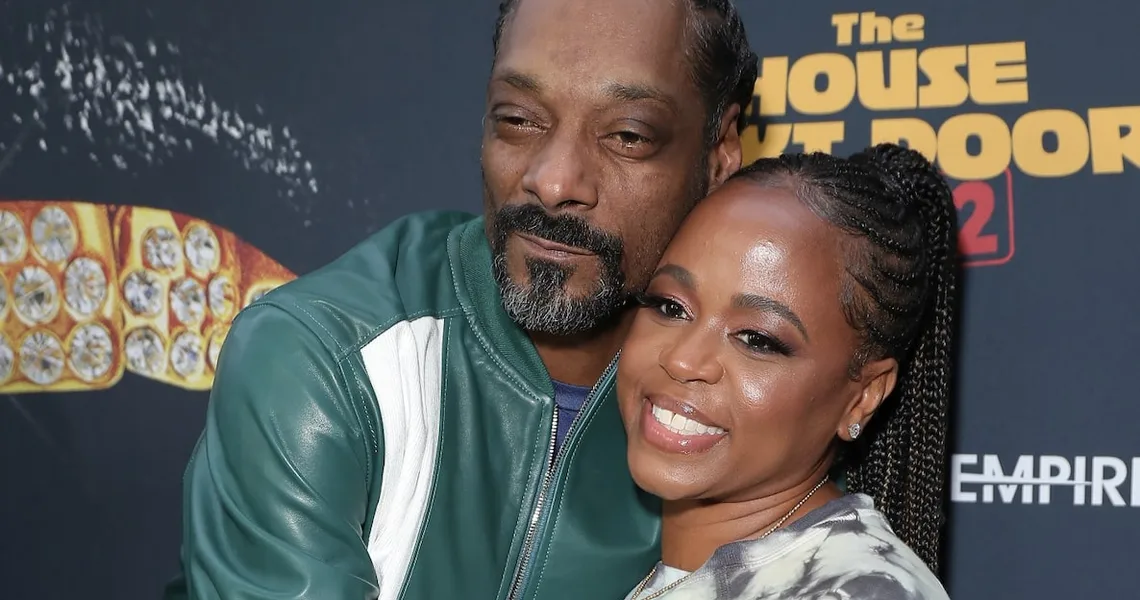 Snoop Dogg & His Wife Get Matching Crown Rings To Flex Their Marriage