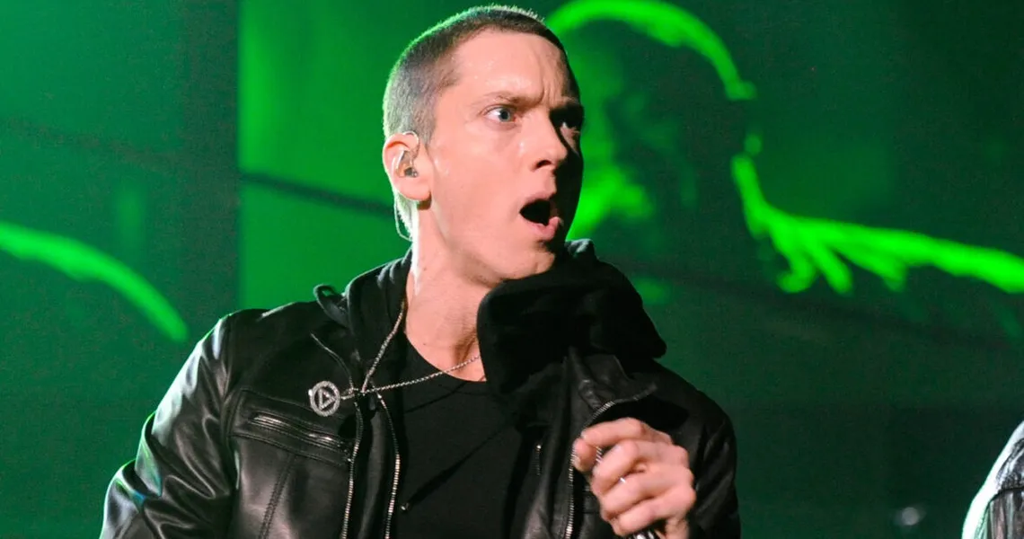 Eminem Teases New Music, Flips Off San Francisco 49ers Fans At Detroit ...