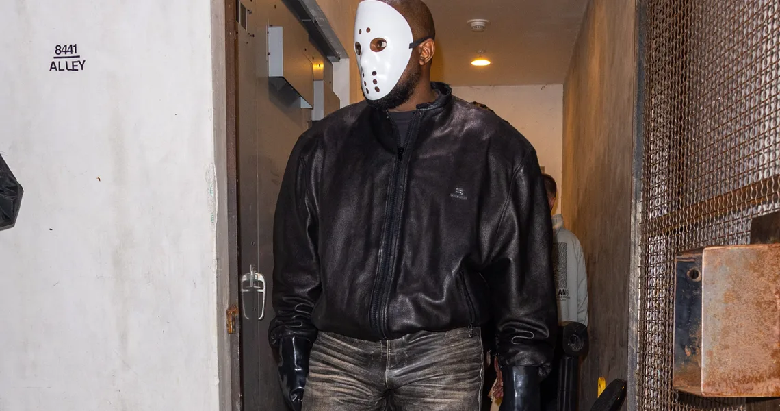 Cover Art For Kanye West's "Vultures 1" Memed By Fans