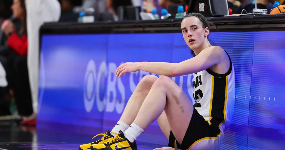 Caitlin Clark Recreates Iconic Kobe Bryant Pose To Celebrate Big Ten Title