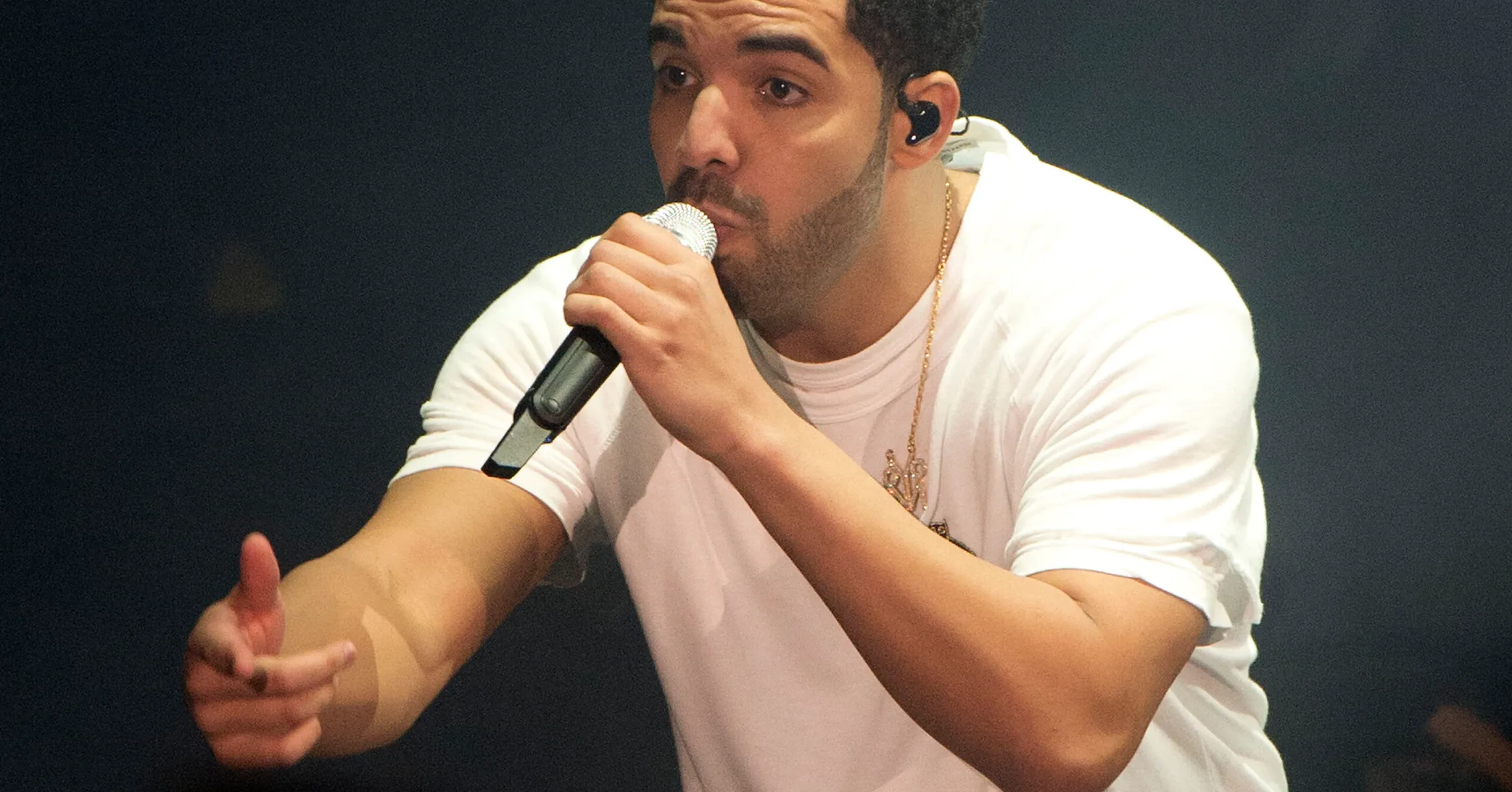 Drake Ties The Beatles' Record Of 14 Simultaneous Billboard Hot 100 Hits