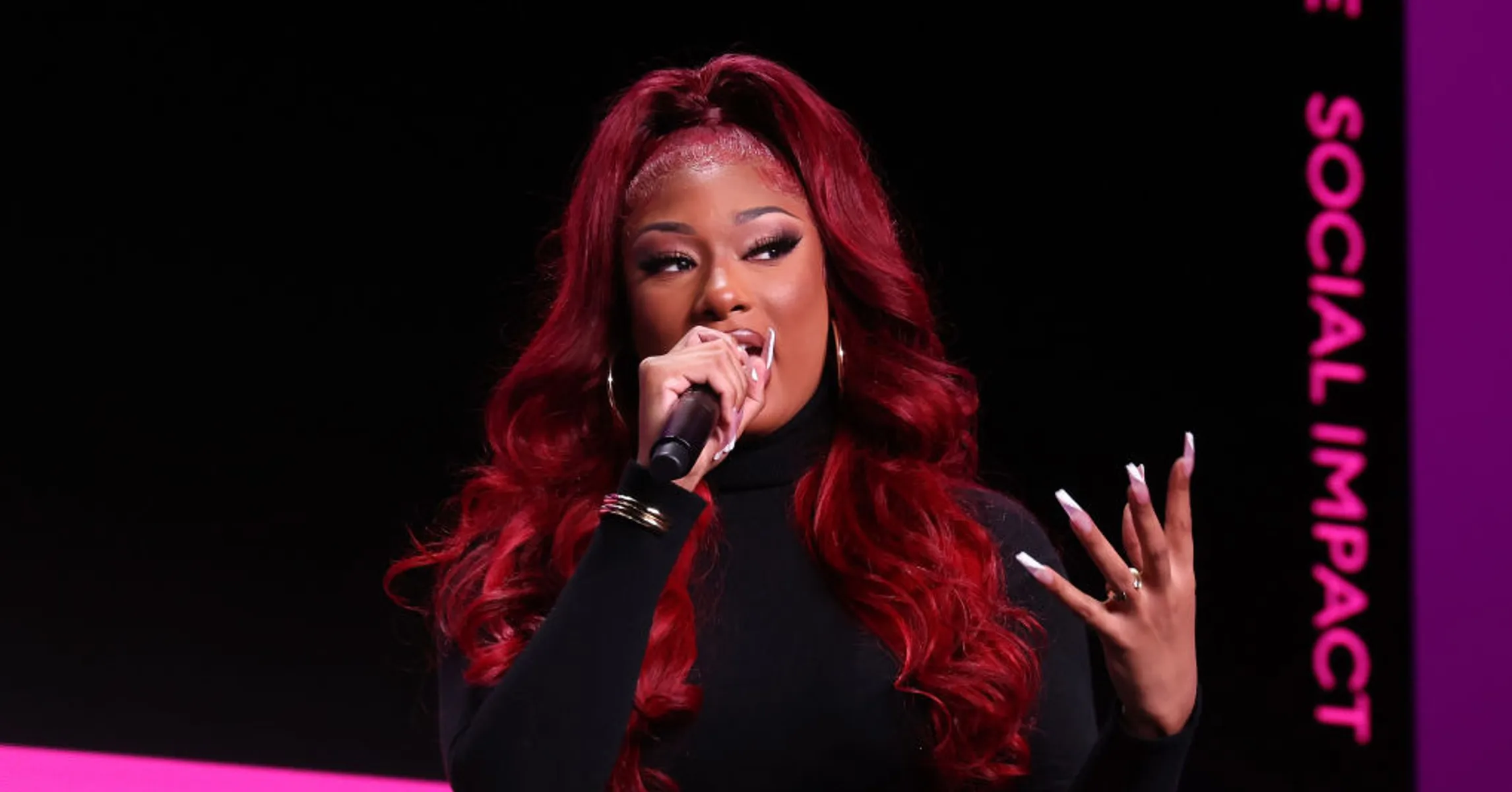 Body Cam Footage Shows Megan Thee Stallion Crying In Ambulance After ...