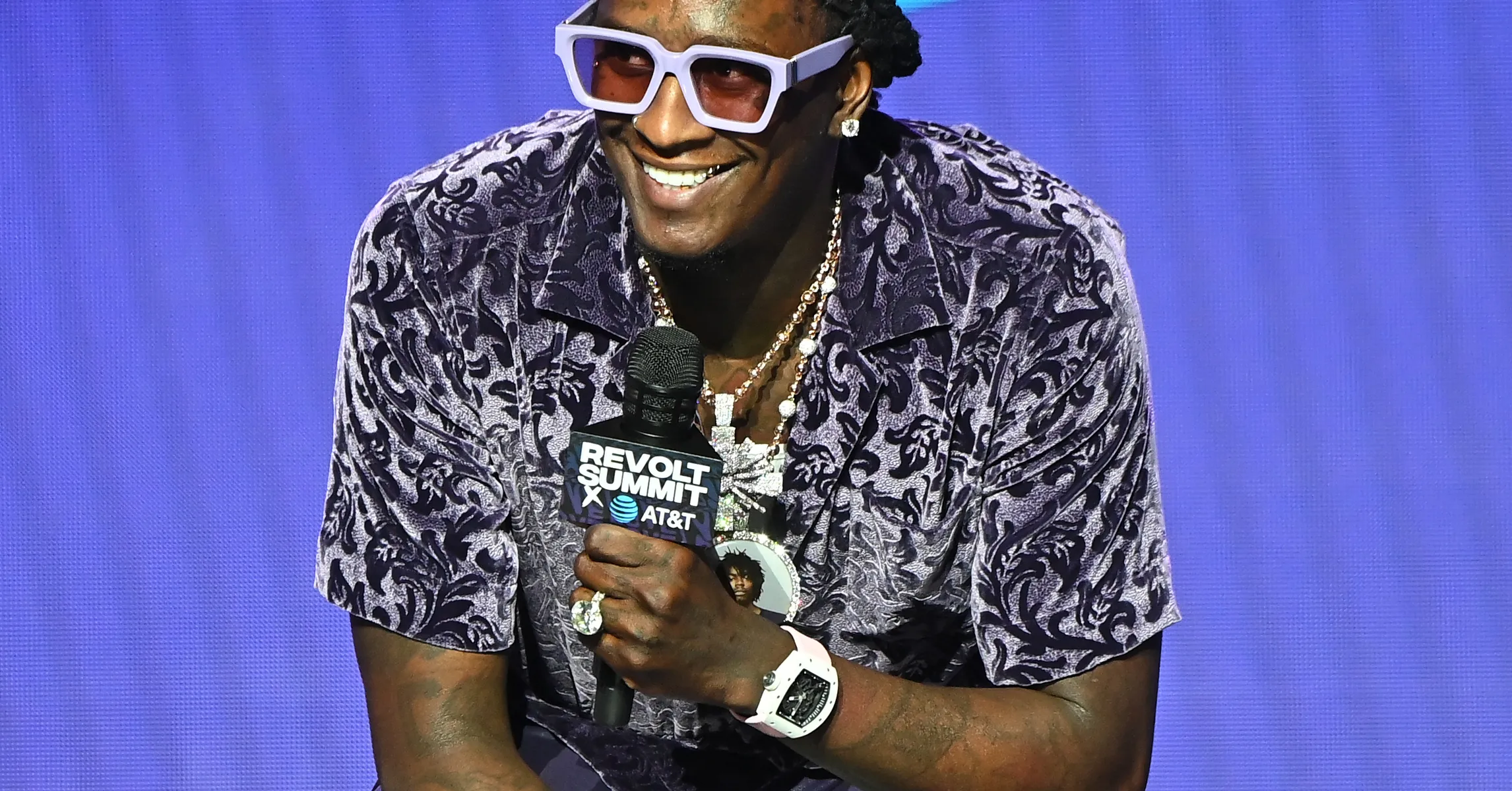 Young Thug's Alleged Courtroom Drug Deal Video Has Twitter Questioning ...