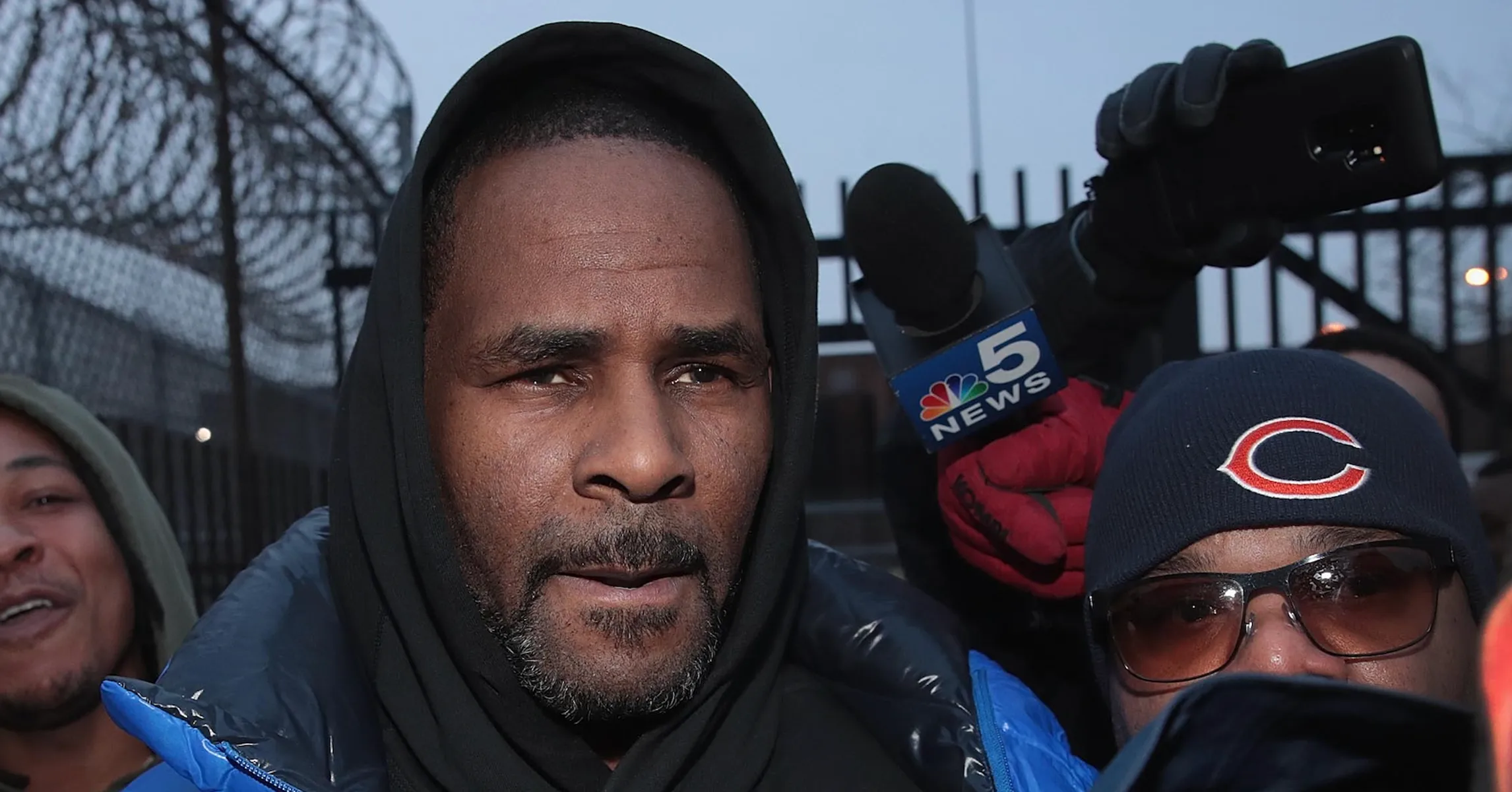 R. Kelly Cases: Chicago Prosecutor Drops Sex Abuse Charges In State Case