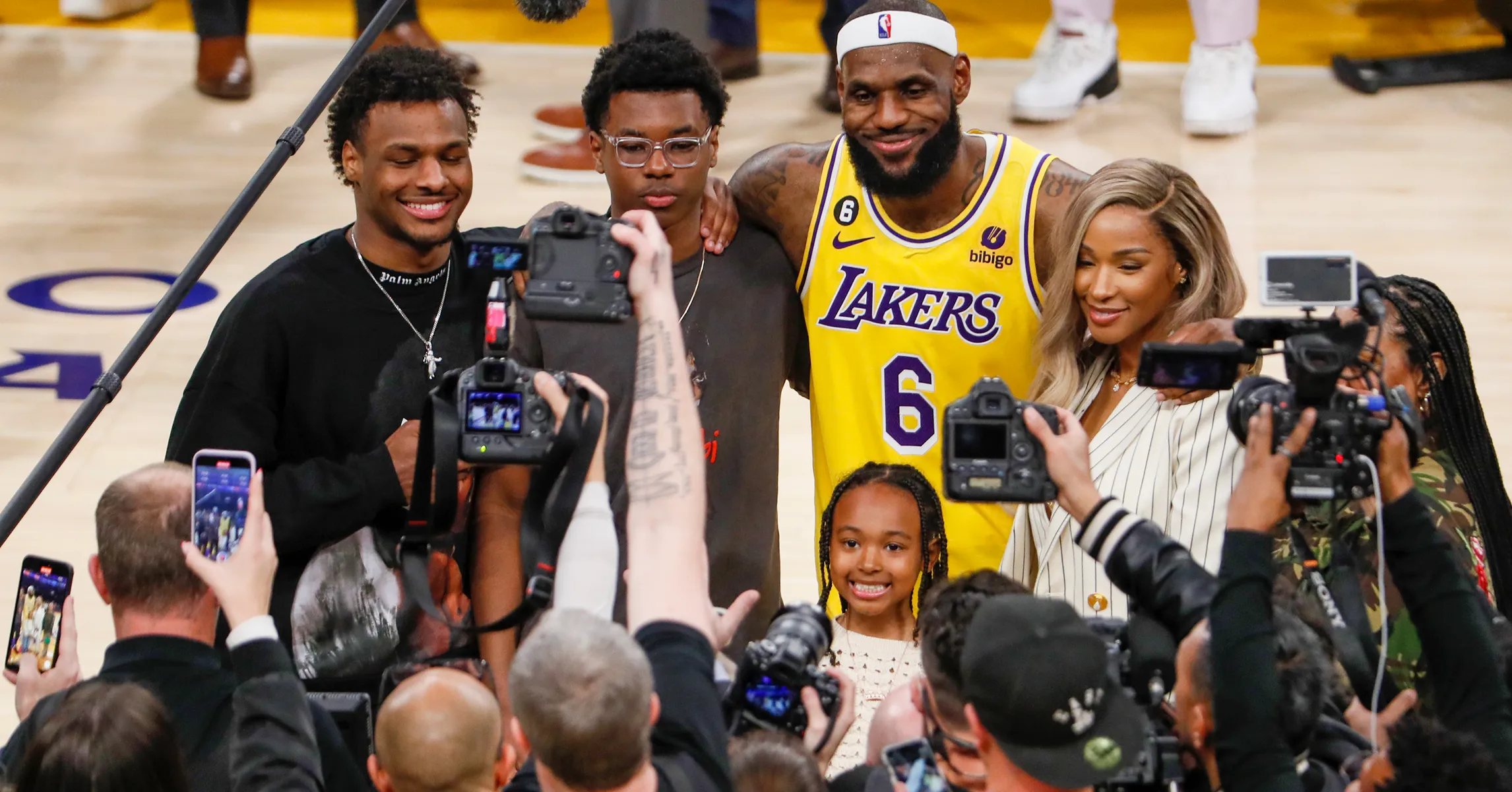 LeBron James Posts Photo Dump After Record-Breaking Night