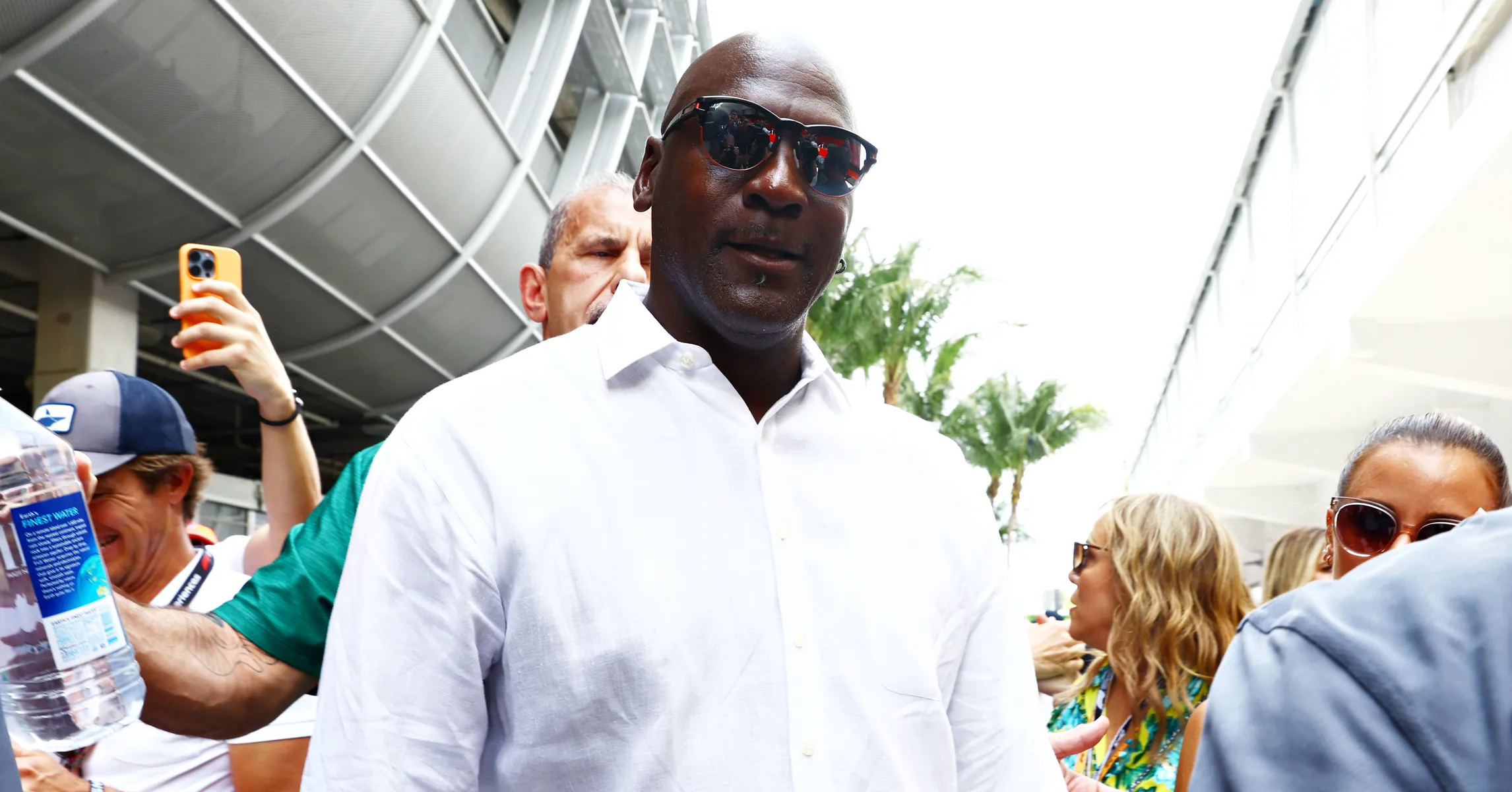 Michael Jordan & Nike's Partnership Hits Big Screen With "Air" Trailer ...