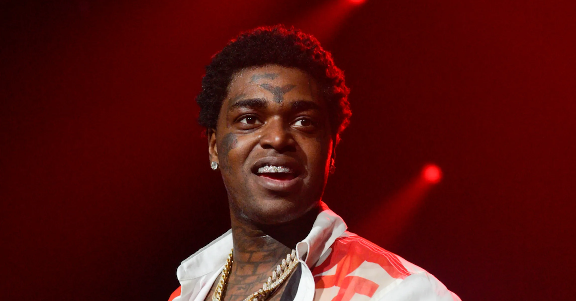 Kodak Black Makes "GTA V" Player Strip At Gunpoint On Stream