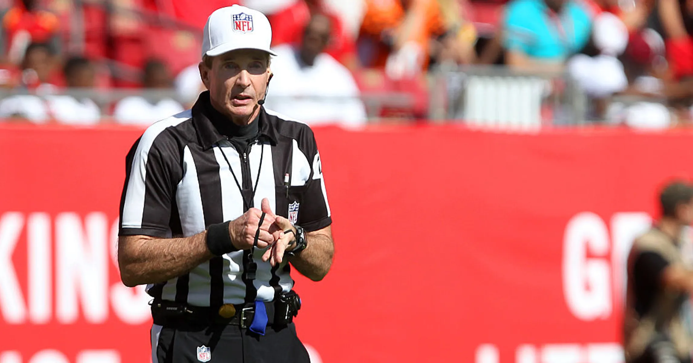 NFL Ref Bill Leavy Passes Away, Twitter Reacts