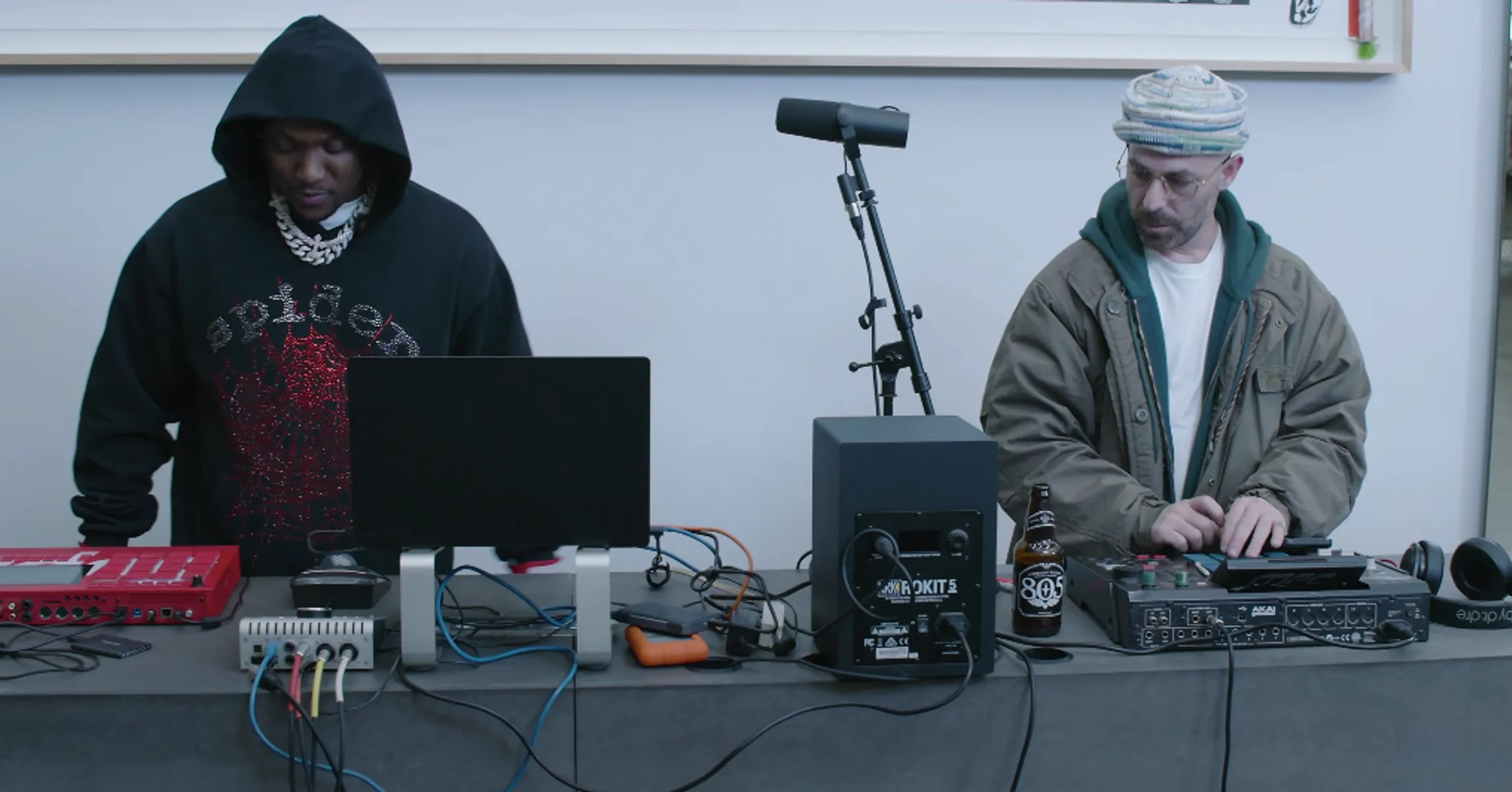 Hit-Boy & The Alchemist - Slipping Into Darkness