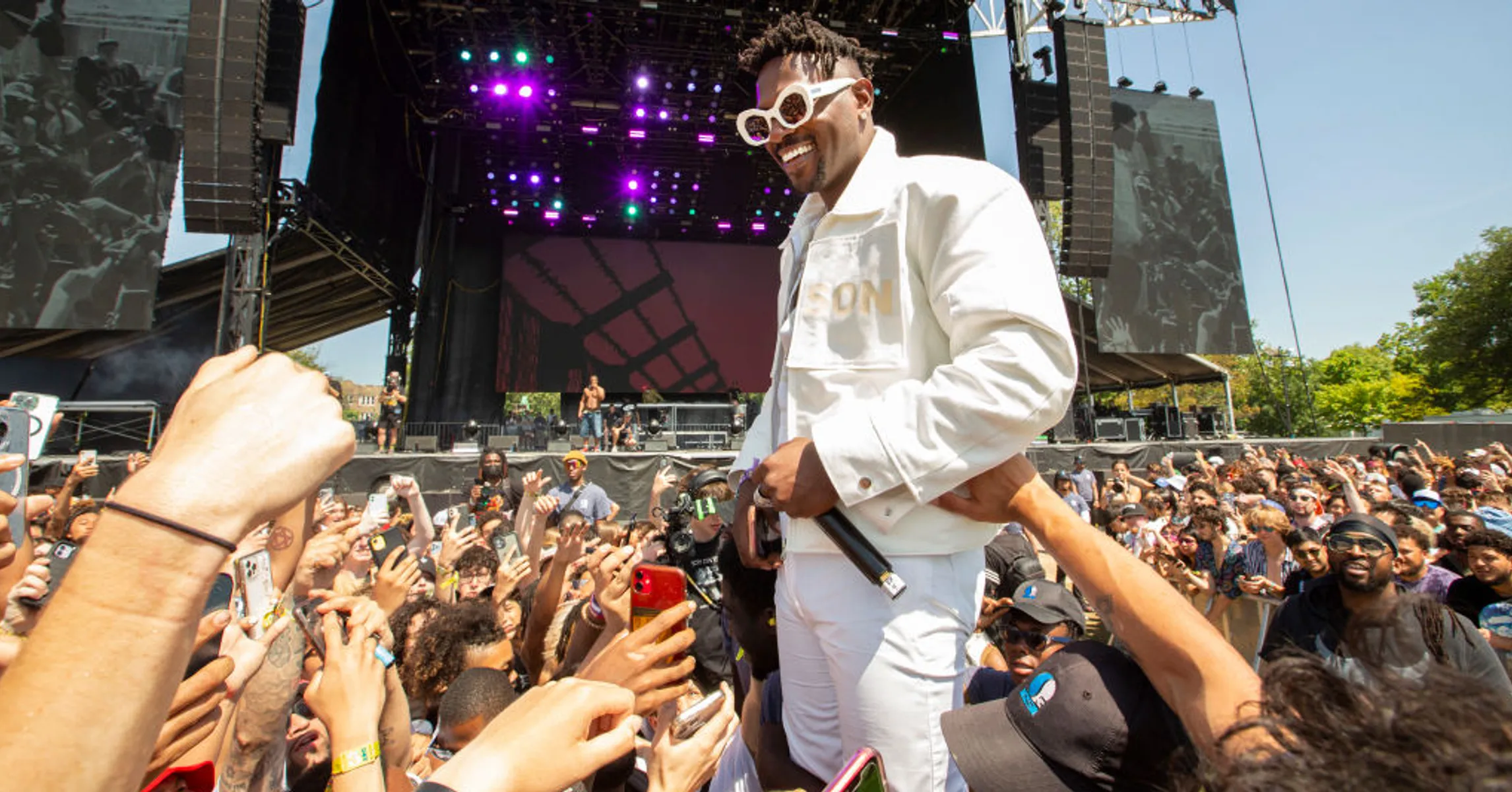 Antonio Brown To Be Arrested For Unpaid Child Support