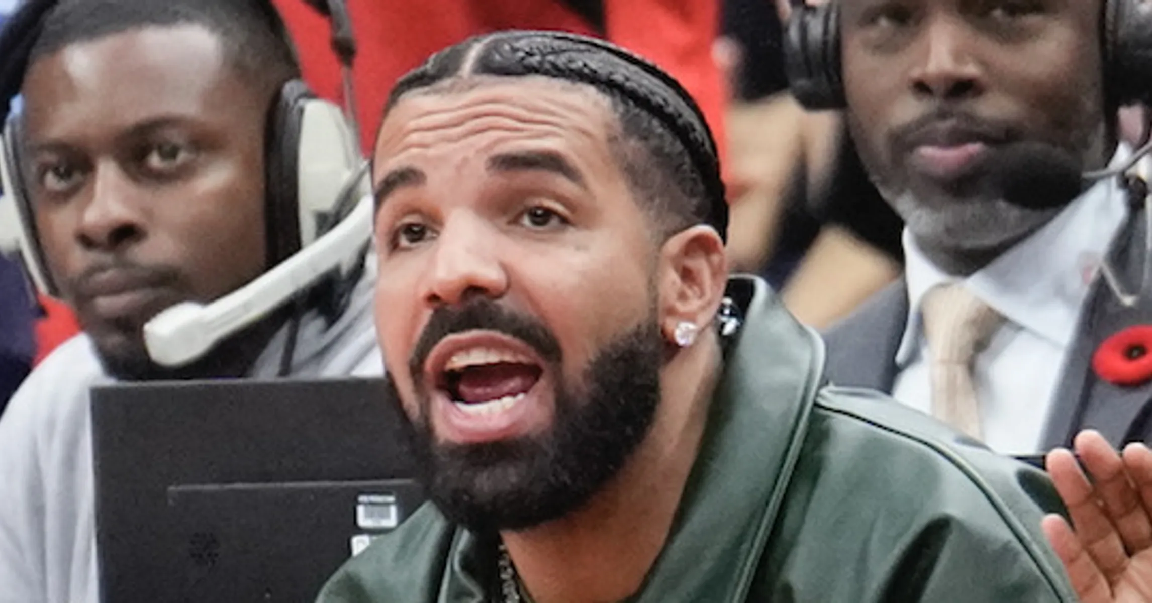 Drake Sings "Jumbotron S**t Poppin" With Fan, Finds 42H Bra While On Tour