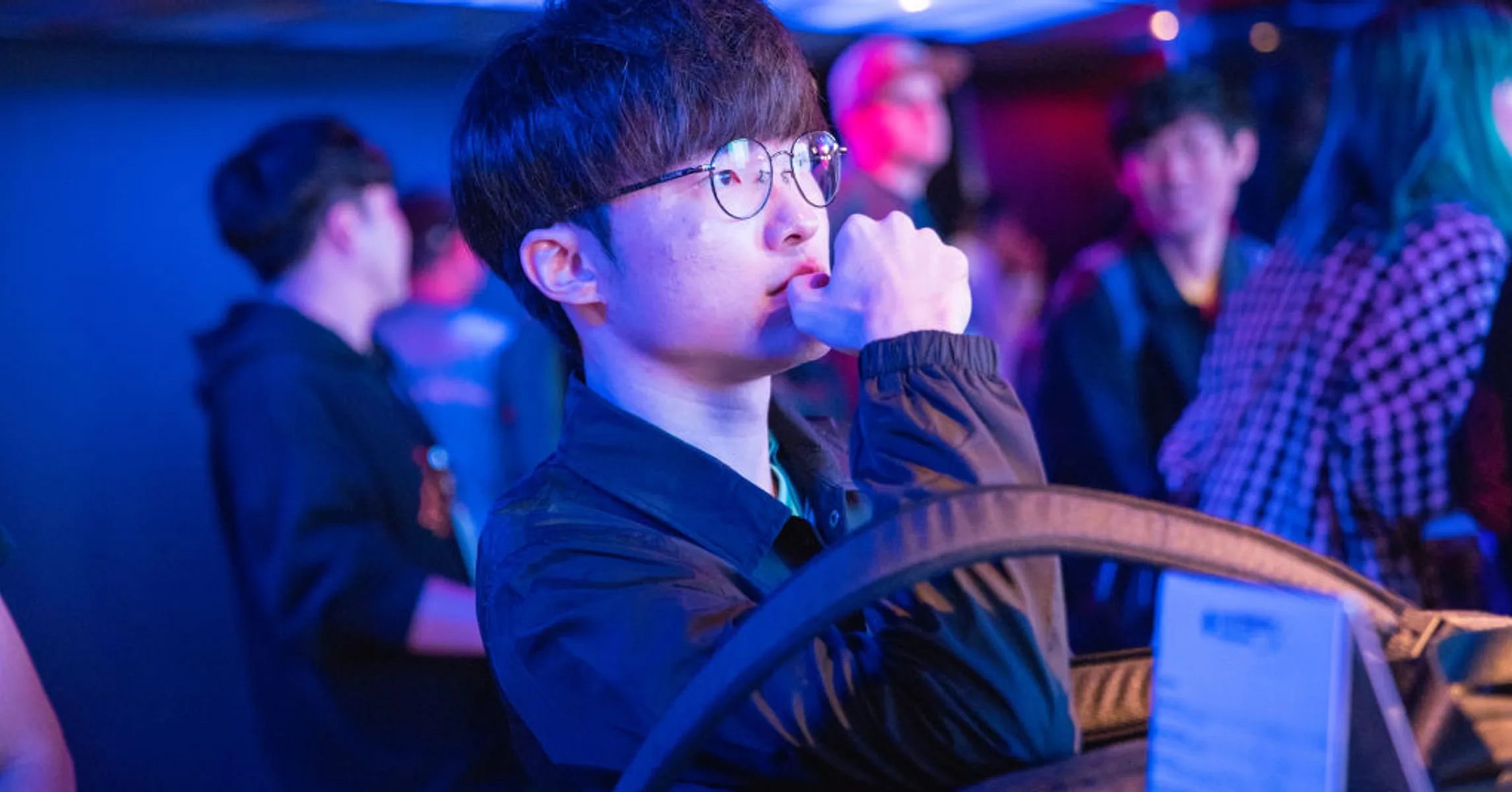 Faker Reveals Arm Injury Has Been Affecting His Play