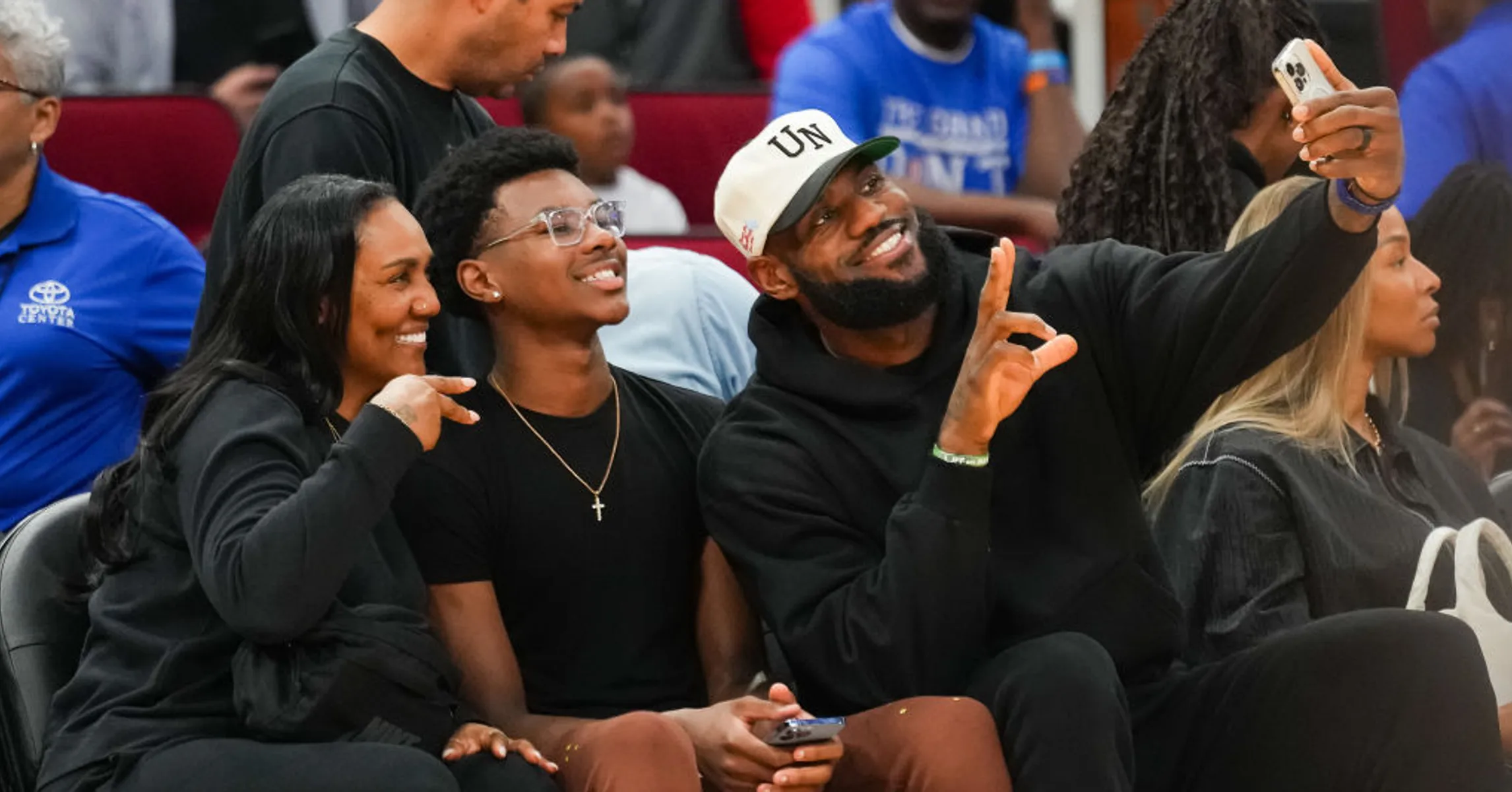 LeBron James Coaches Son Bryce At Nike Peach Jam
