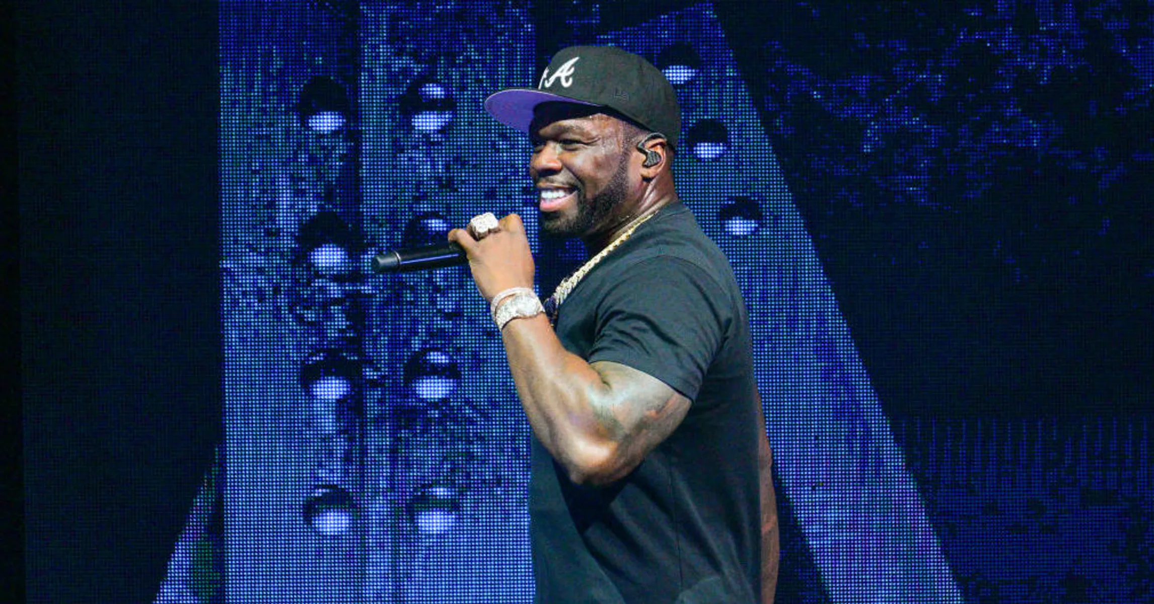 50 Cent References Drake's Bra-Throwing Fanbase Again