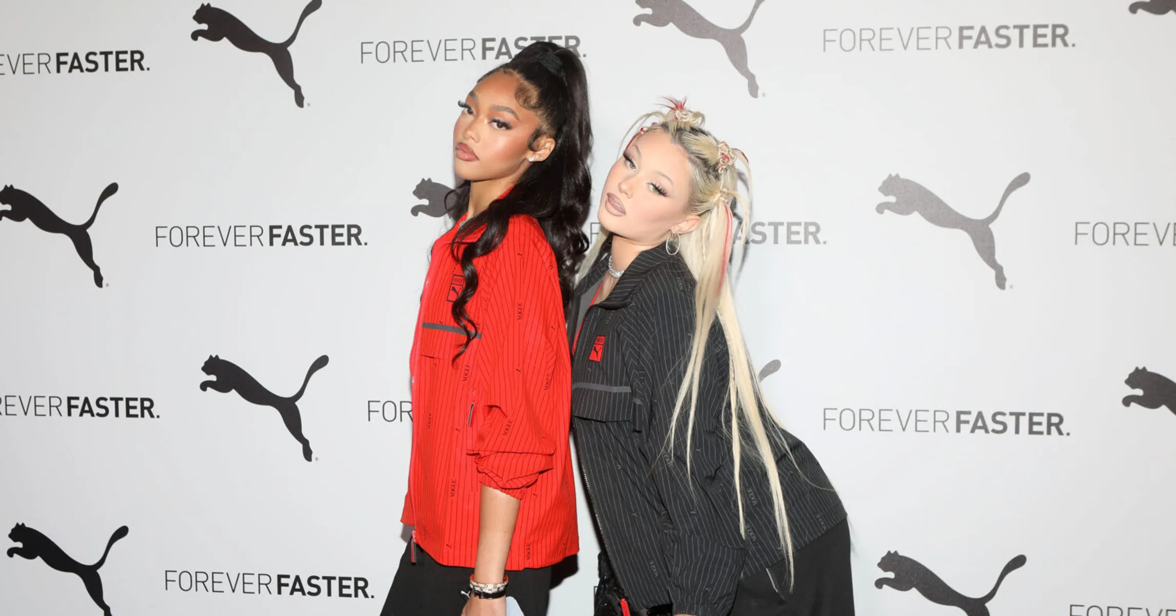 Alabama Barker Gives Paparazzi The Finger In A Little Black Dress ...