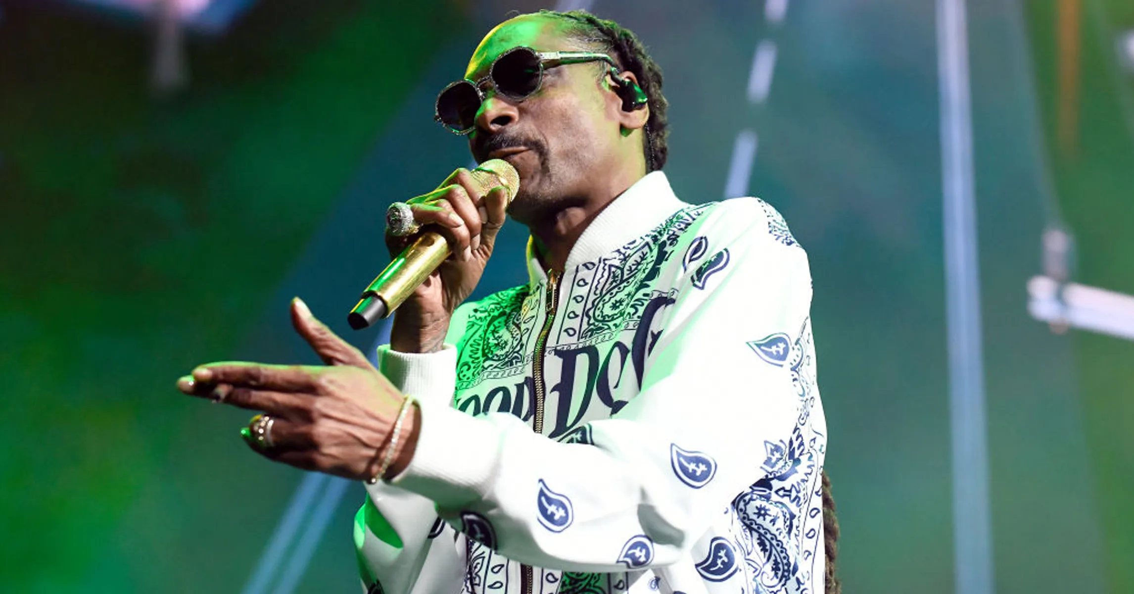 Snoop Dogg Reveals How Much He Really Smokes In A Day