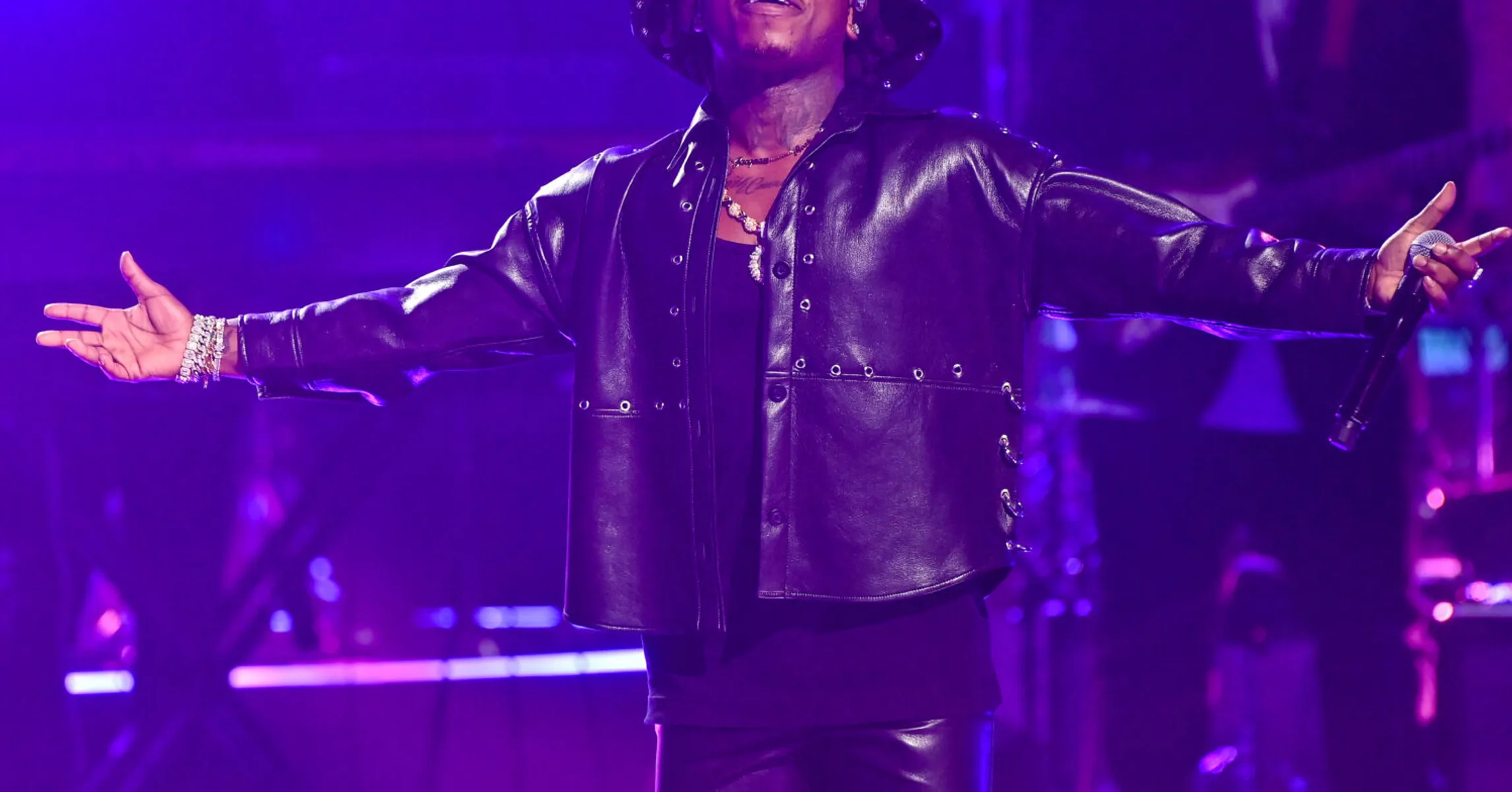 Jacquees Calls Out Billboard For Using Wrong Photo To Cover His Work On ...