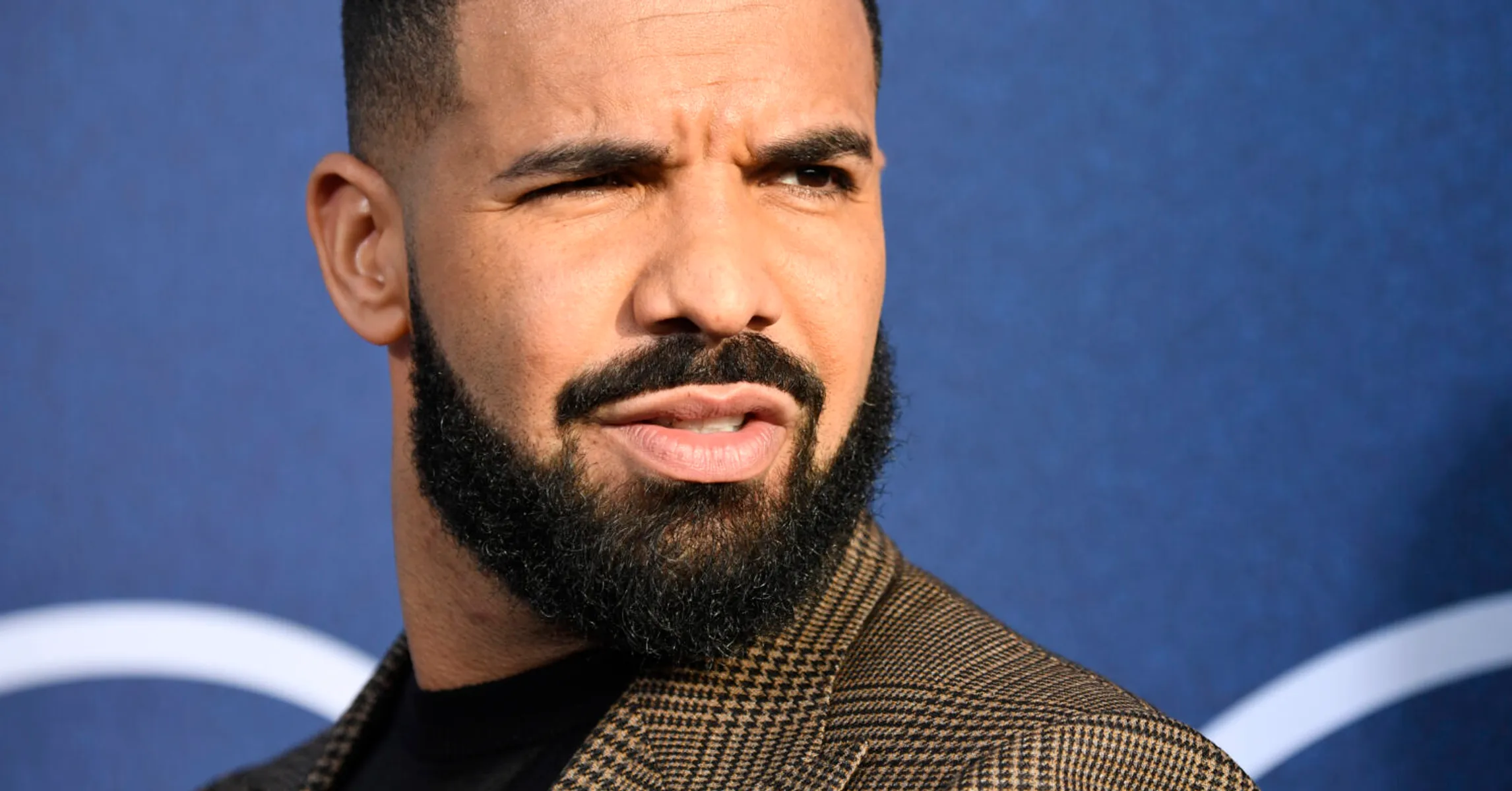 Drake Brings Tupperware Full Of Cash To The Strip Club