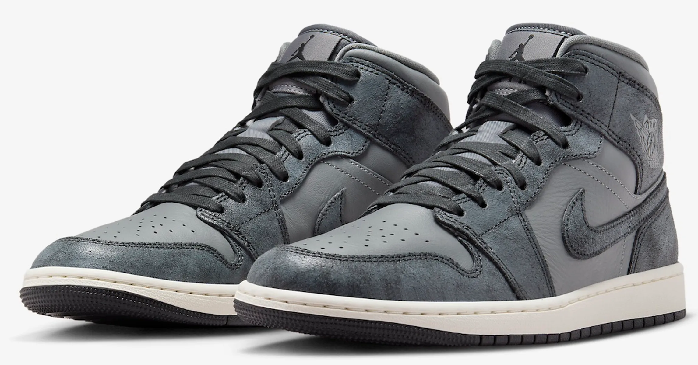 Air Jordan 1 Mid WMNS “Smoke Grey” Officially Unveiled