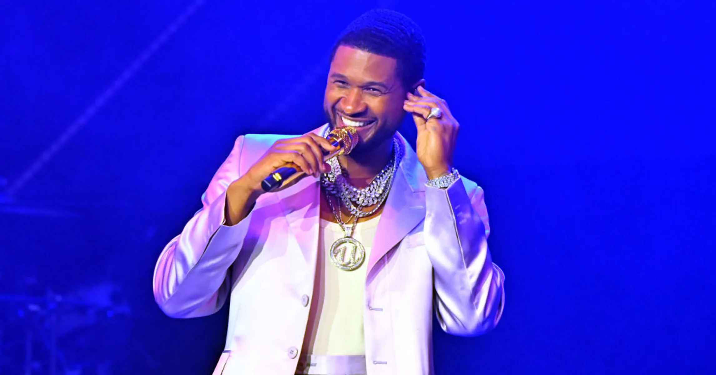 Usher Captivates Doja Cat At Vegas Residency, Pays Tribute To Dr. Dre