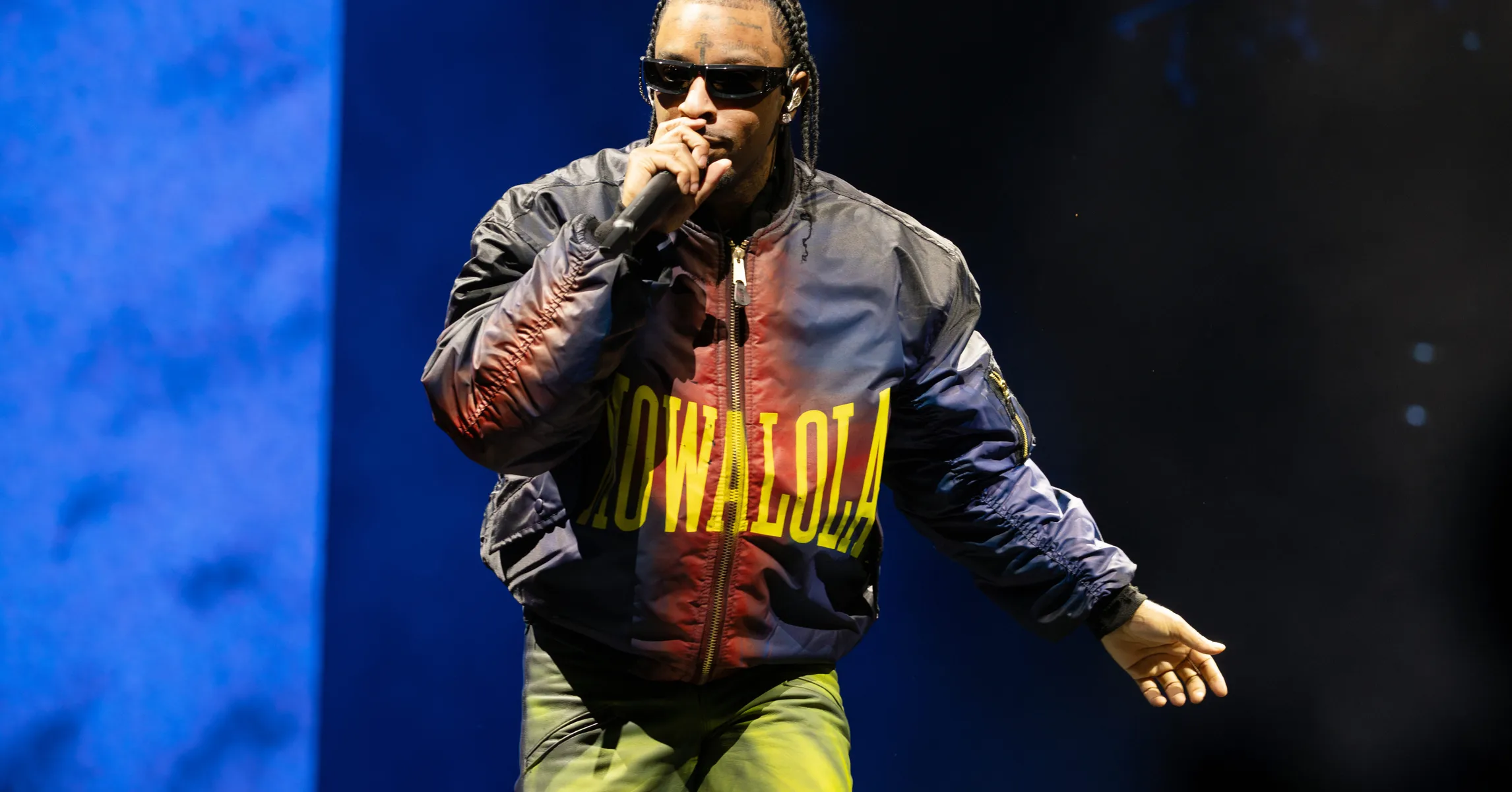 21 Savage Invites Central Cee, J Hus, And Others On Stage To Celebrate ...