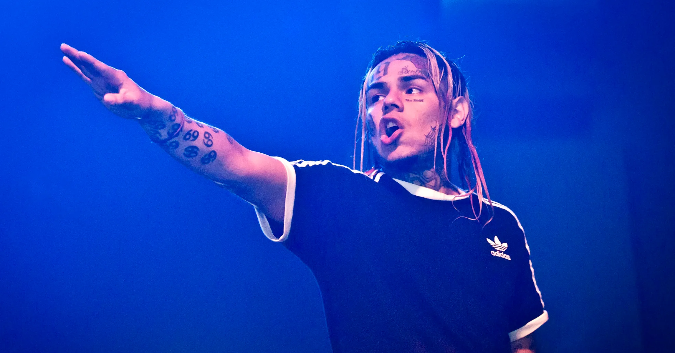 6ix9ine Goes Off On Popular Spanish Radio Host Alofoke: Watch