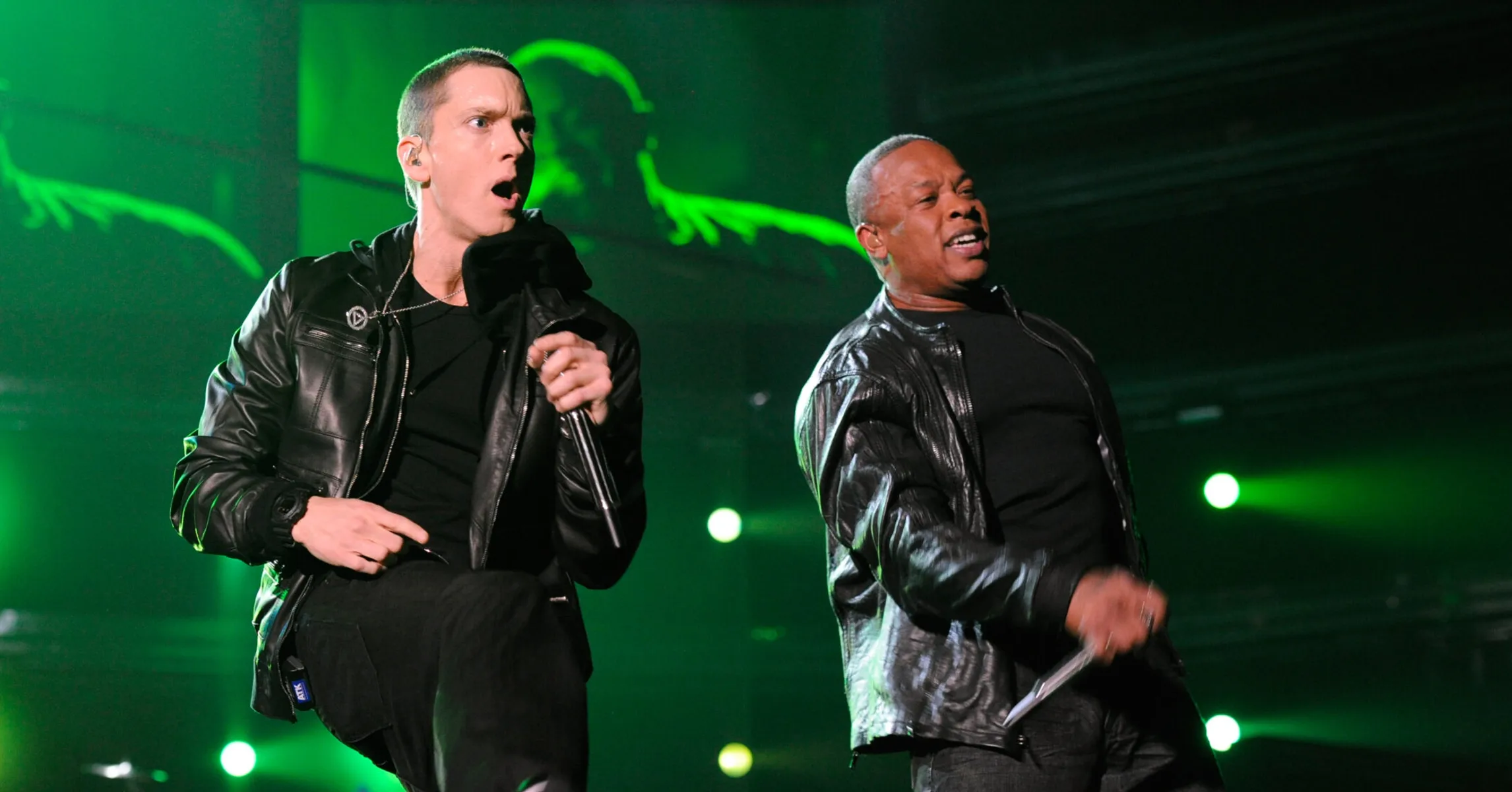 Eminem Teases New Music, Flips Off San Francisco 49ers Fans At Detroit ...
