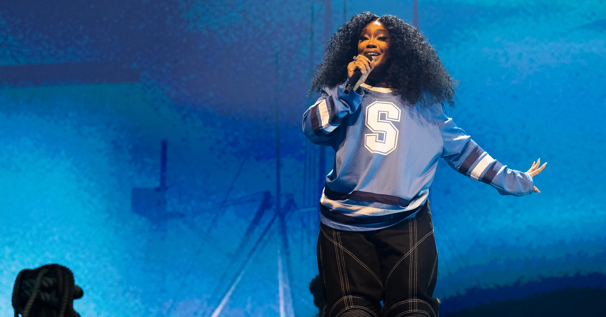 SZA Reveals She's Working On A New Song With Paramore
