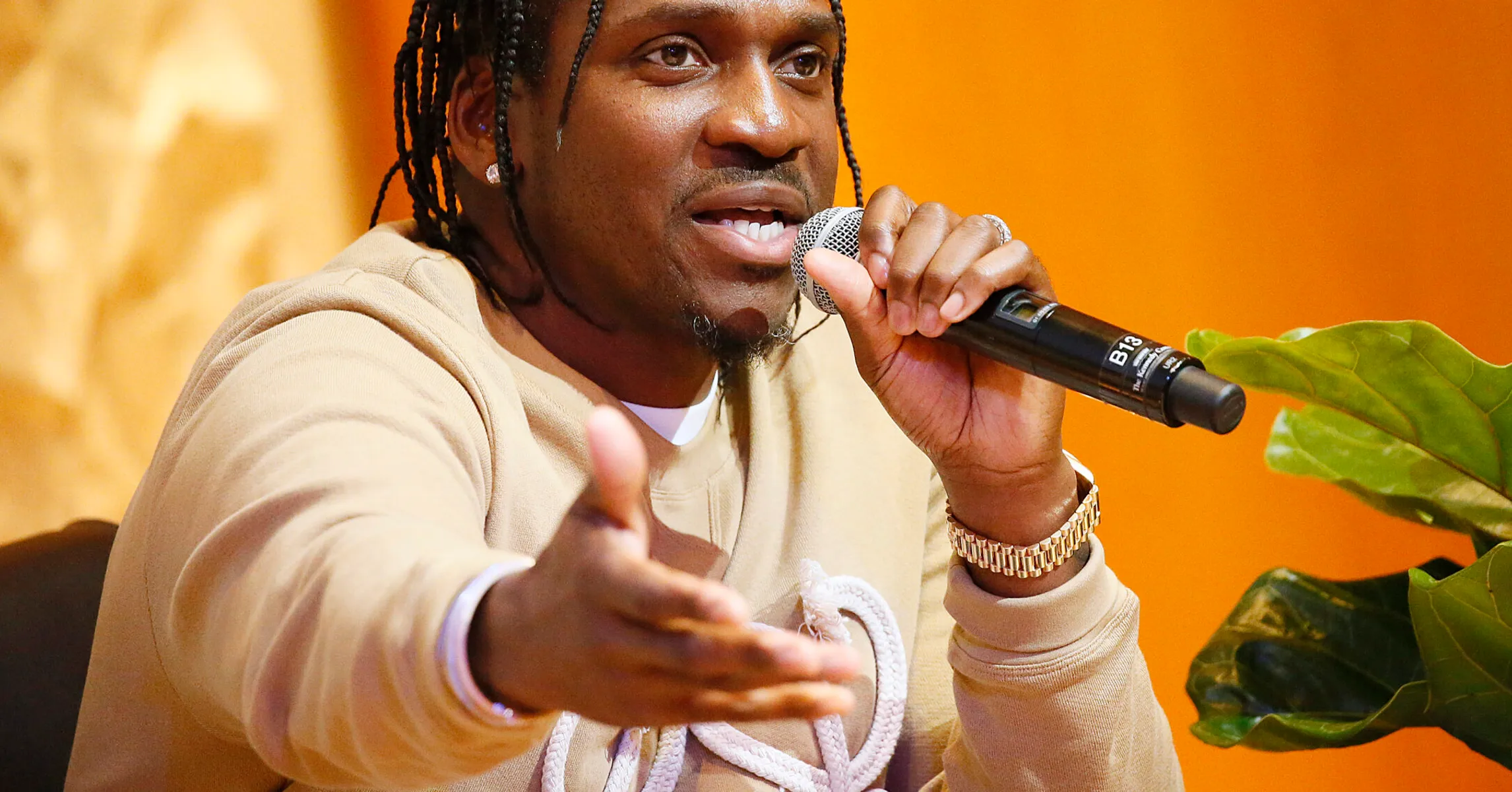 Pusha T Shows Off His Runway Walk During Pharrell's Louis Vuitton ...