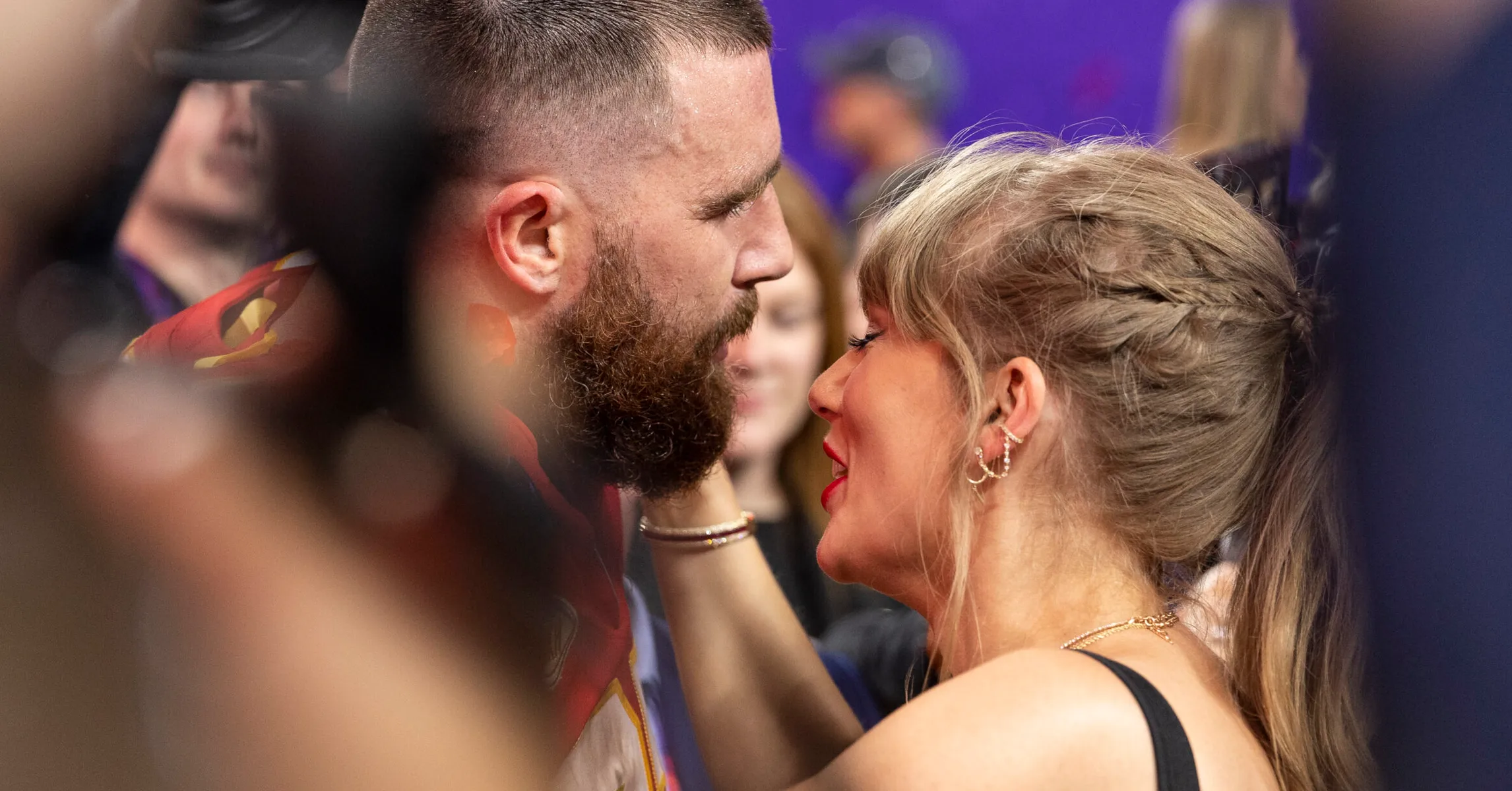 Taylor Swift Takes Travis Kelce To Sydney Zoo