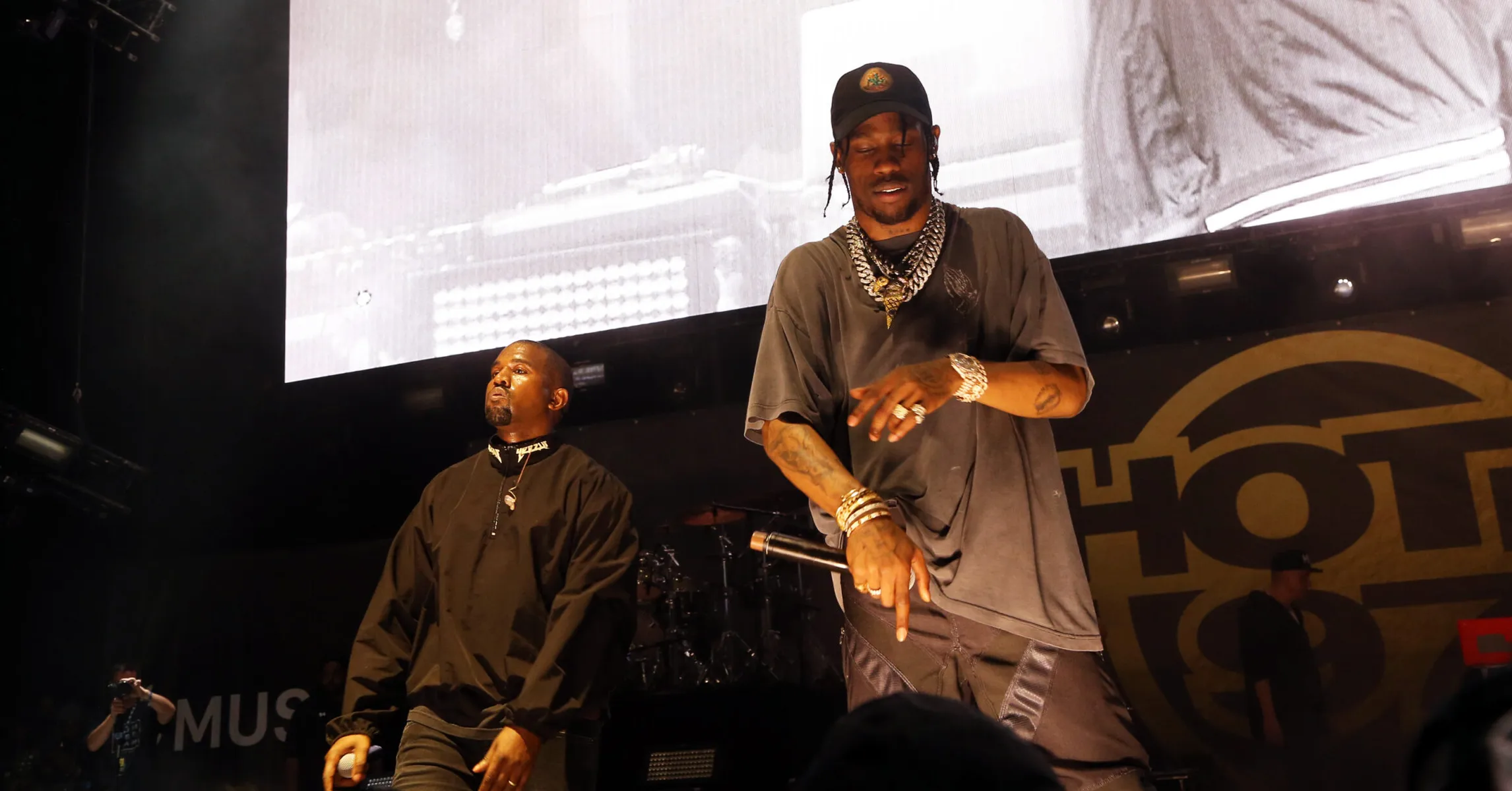 Travis Scott Brings Out Kanye West And Ty Dolla Sign For Unforgettable ...