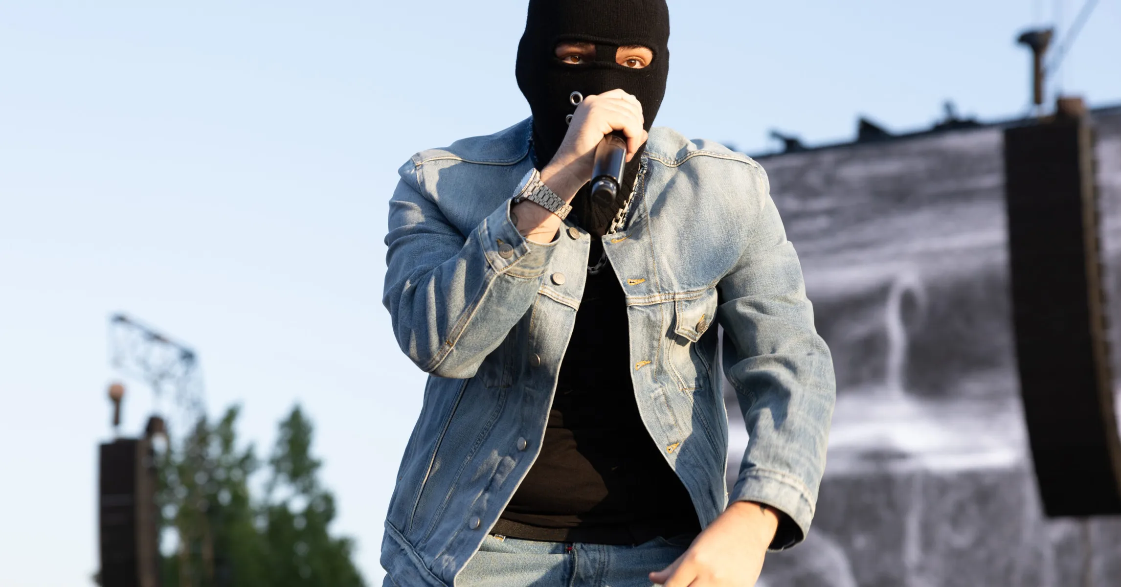 Yeat Has Fans Singing His Praises After Dropping Futuristic New Album "2093"