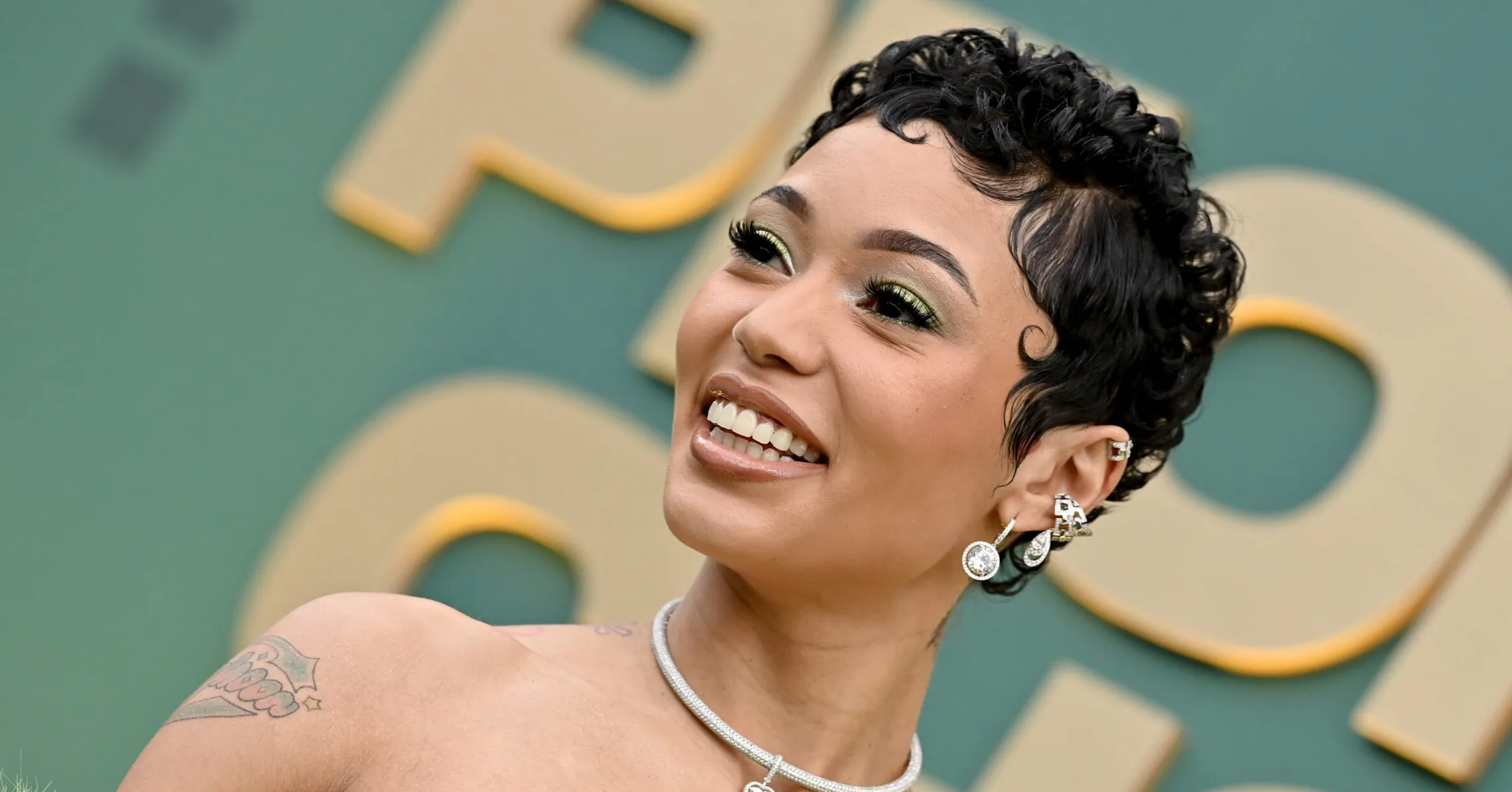 Coi Leray Grabs Fan's Attention With Raunchy New Selfie