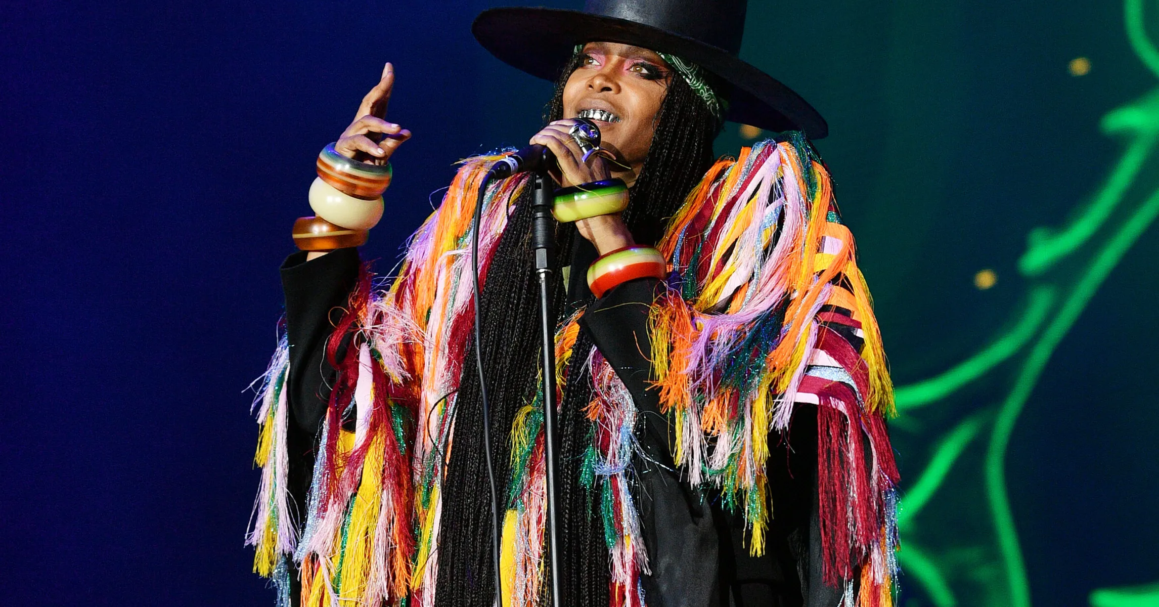 Erykah Badu Asks Jay-Z To Squash Beyonce Beef, Bey's Publicist Responds