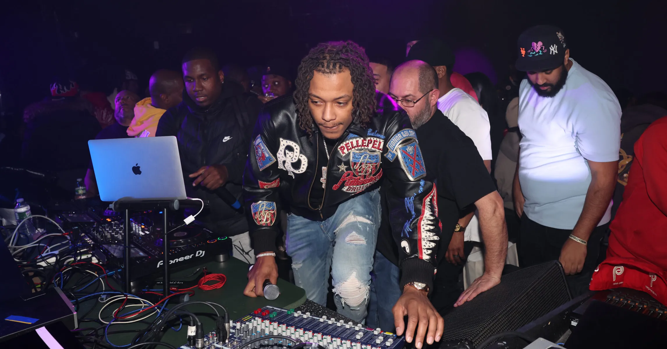 Twerking Skilla Baby Fan Upsets Boyfriend At Concert: Watch