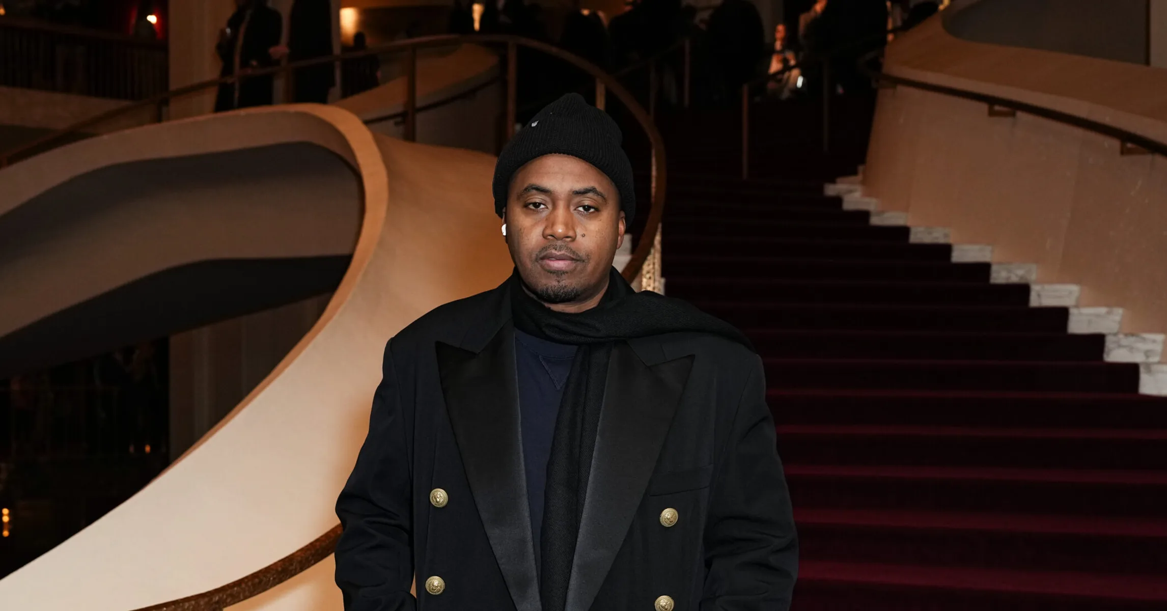 Nas Takes Fans Behind The Scenes Of His Tour In New Video For "Sitting ...