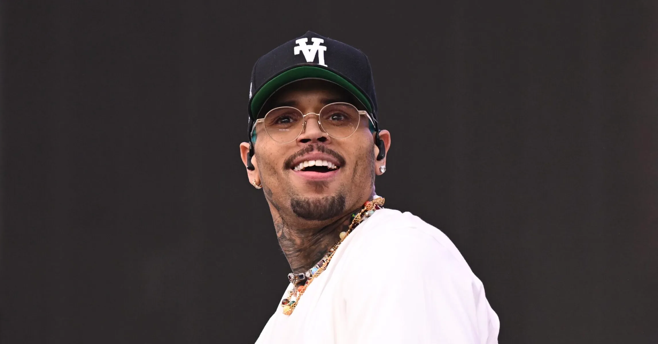 🔥 Chris Brown’s Wild Dance Moves Go Viral, Fan Chooses "11:11" Tour ...