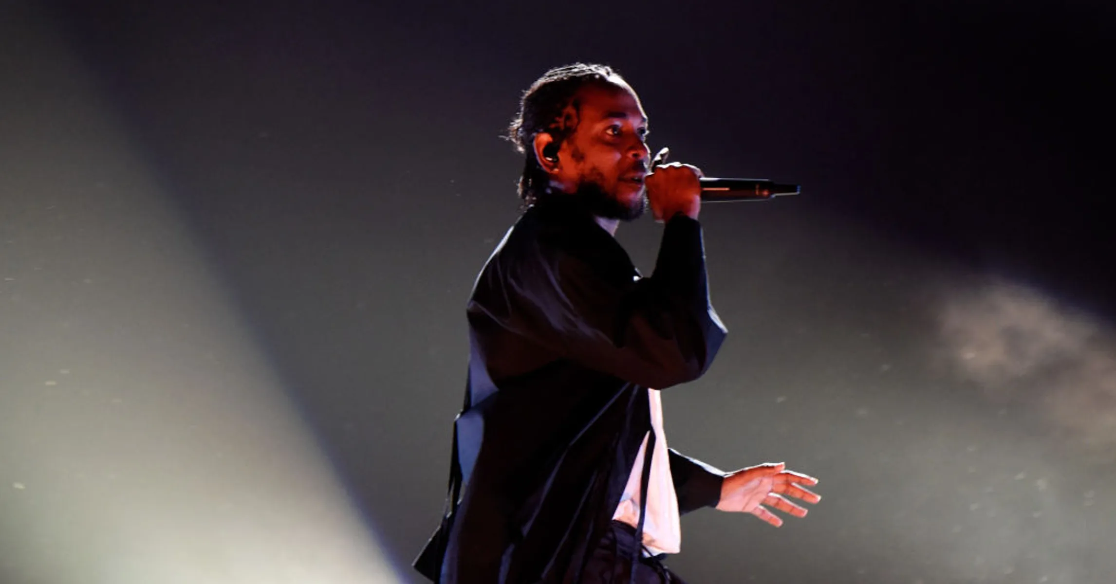 Kendrick Lamar Urges Drake To Give Him Back Tupac's Ring In "Euphoria ...
