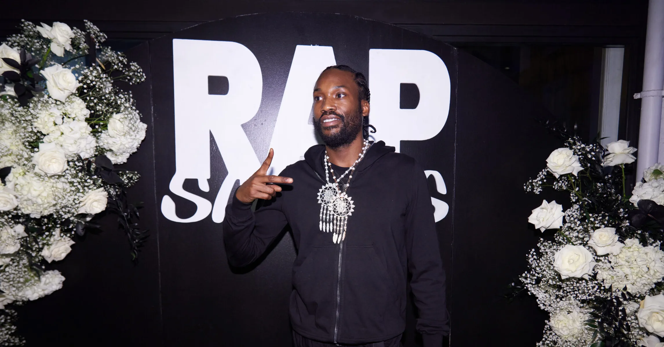 Meek Mill Claims He Stared At A Picture Of Biggie In His Casket For 30 ...