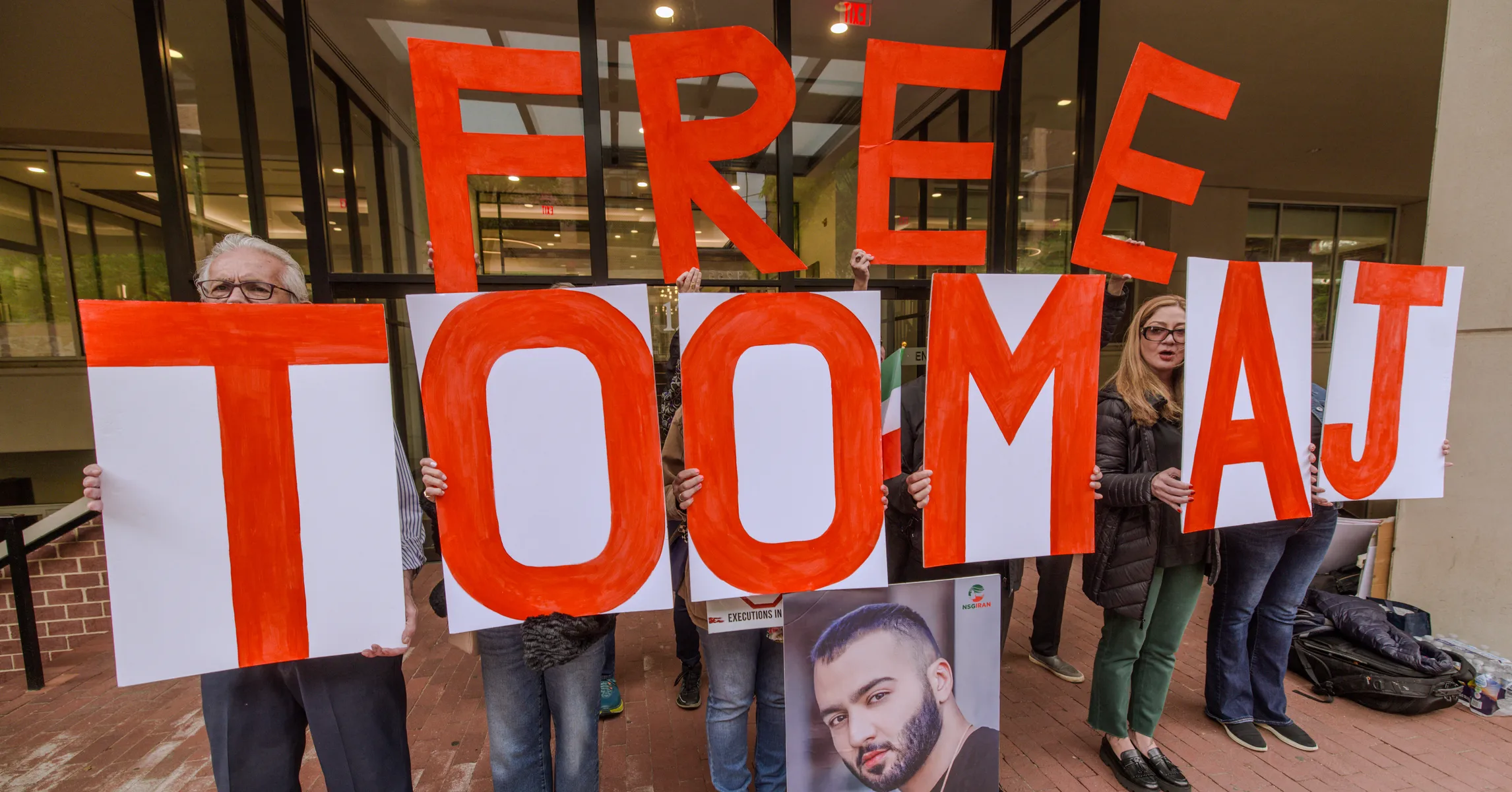 Iranian Rapper Toomaj Salehi Avoids Death Penalty After Protesting ...