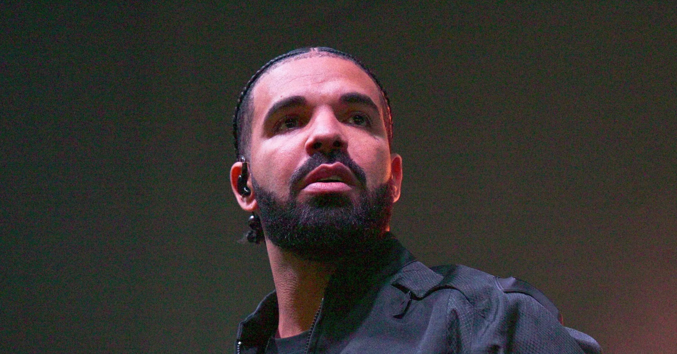 Drake Looks “Aged” In Photos From Michael Rubin’s White Party, Kendrick ...
