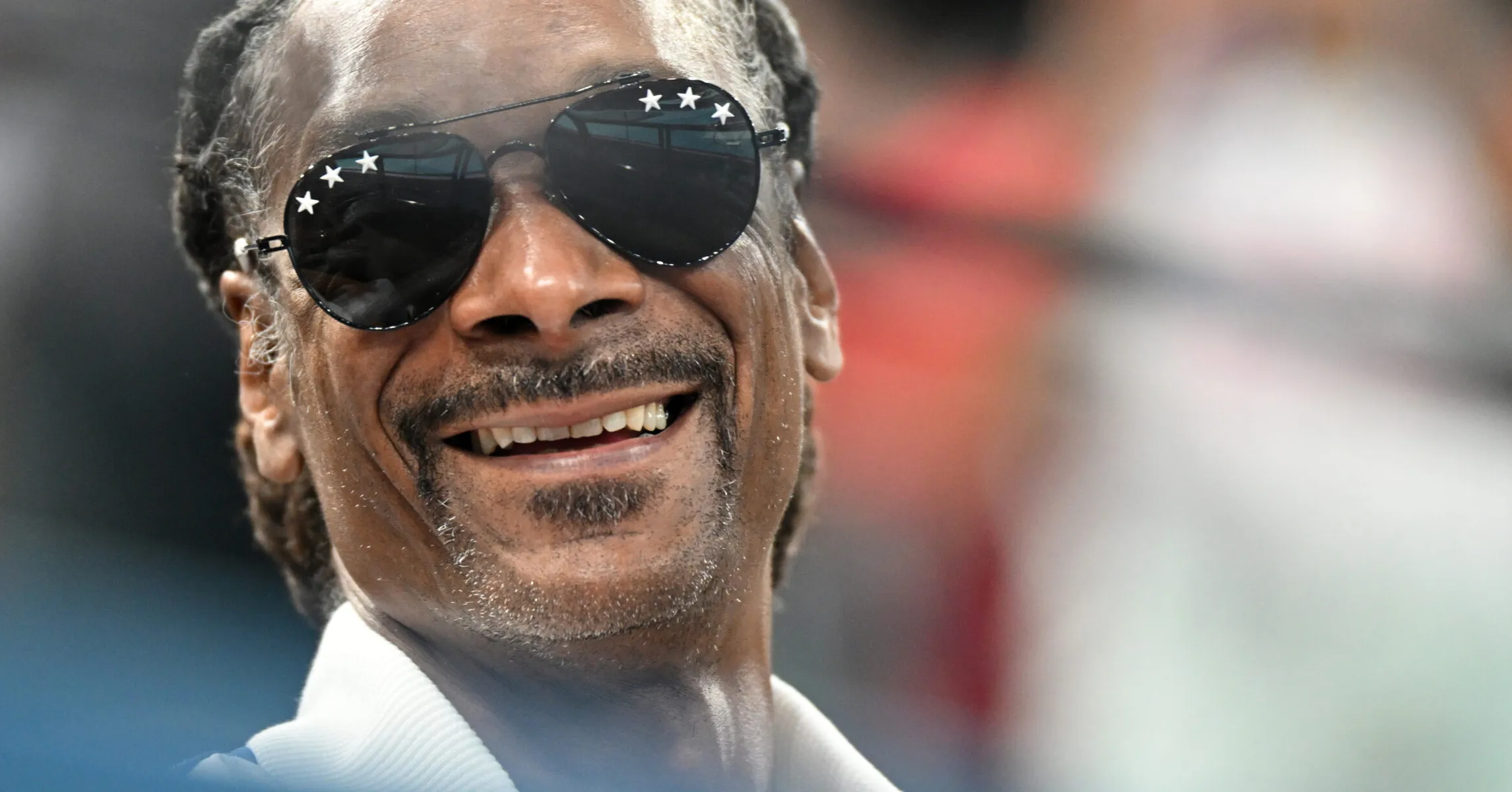 Snoop Dogg Trolled By Simone Biles’ Mom For Snubbing Them Years Ago