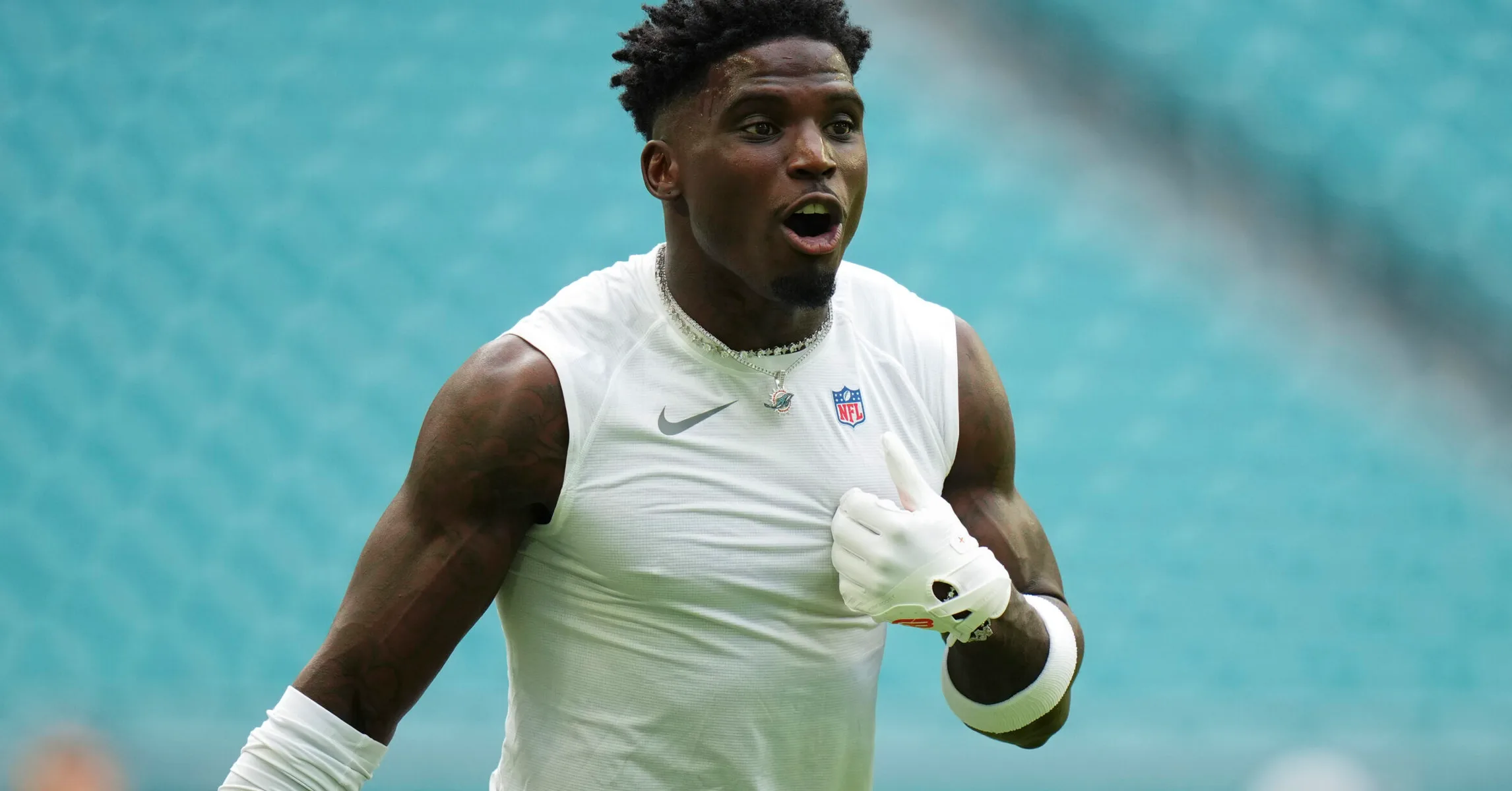 Tyreek Hill's Pre-Game Arrest Leads To Cop Being Put On Administrative Leave